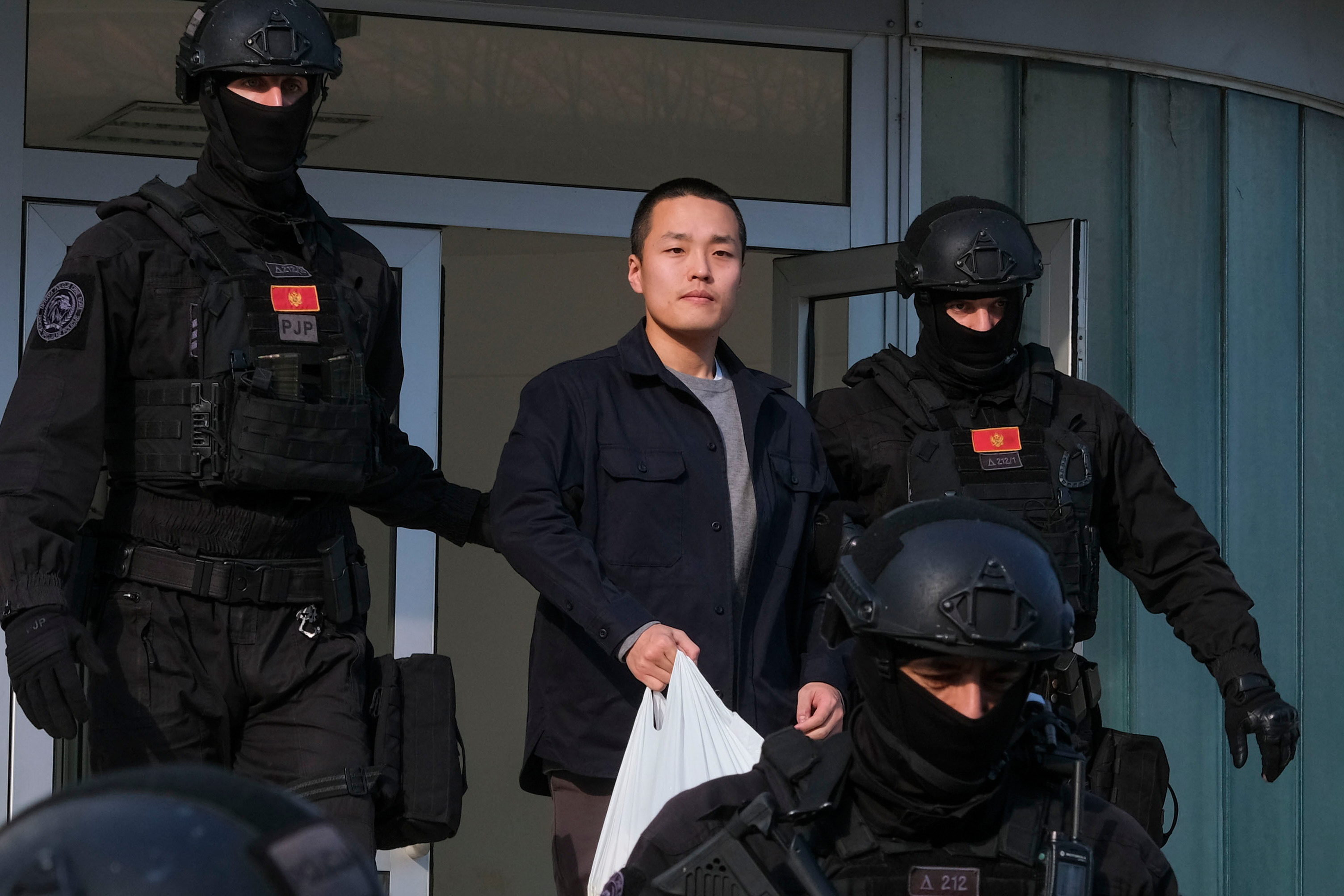 Crypto mogul Do Kwon sentenced to 15 years in prison for $40 billion stablecoin fraud | abc10.com