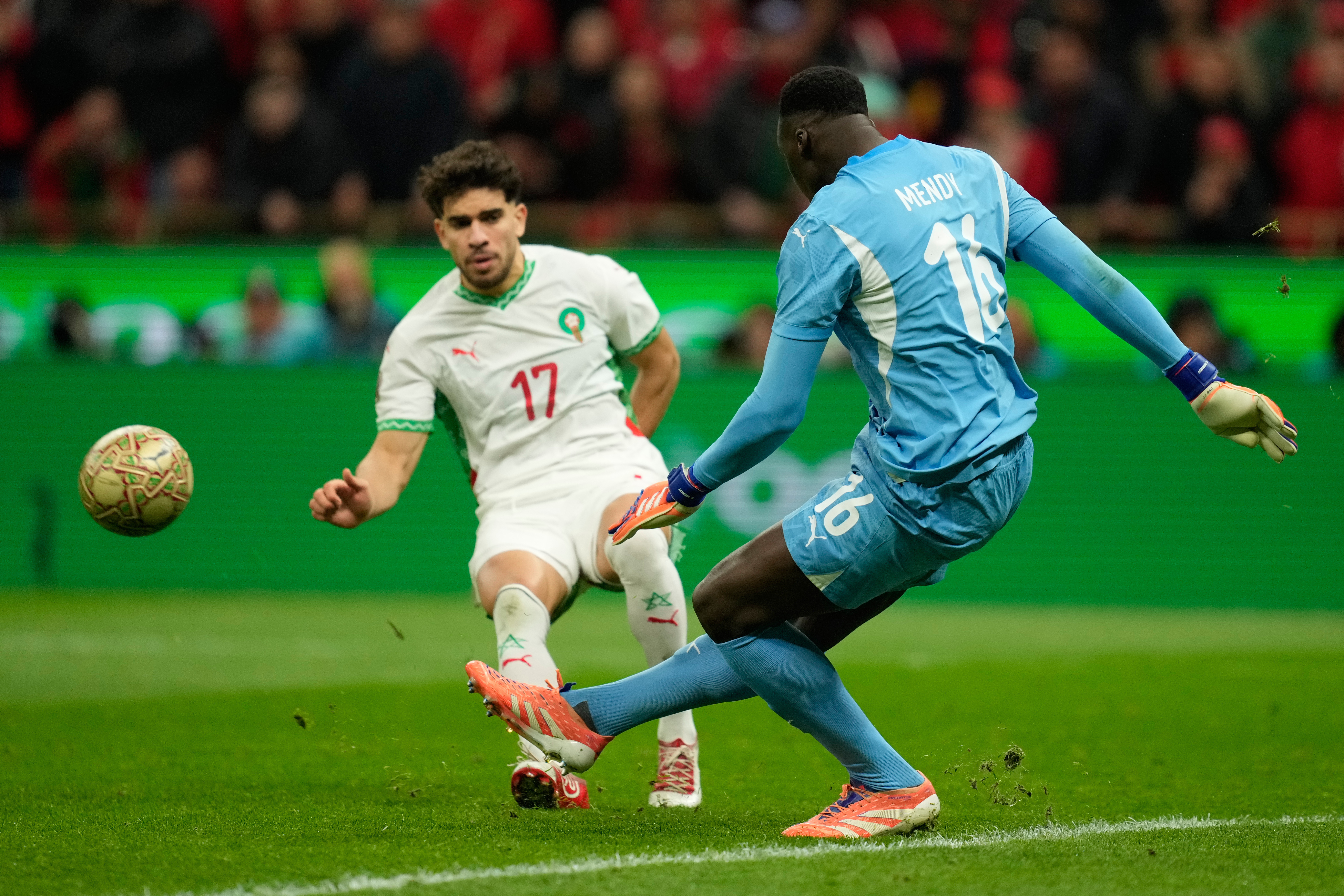 The towel tussle that made Senegal's second-choice goalkeeper a ...