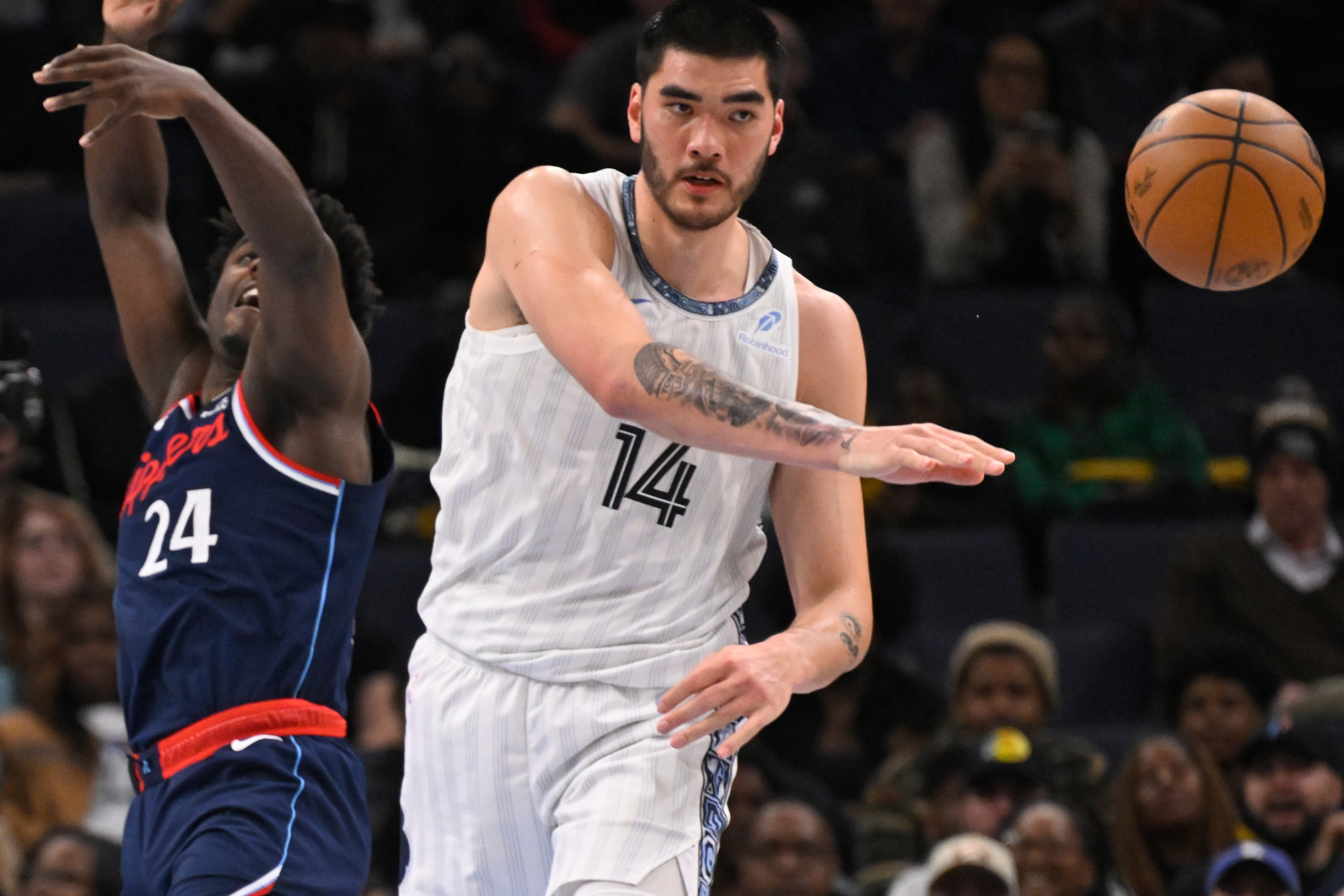 Grizzlies center Zach Edey to miss another 6 weeks with injured ankle ...