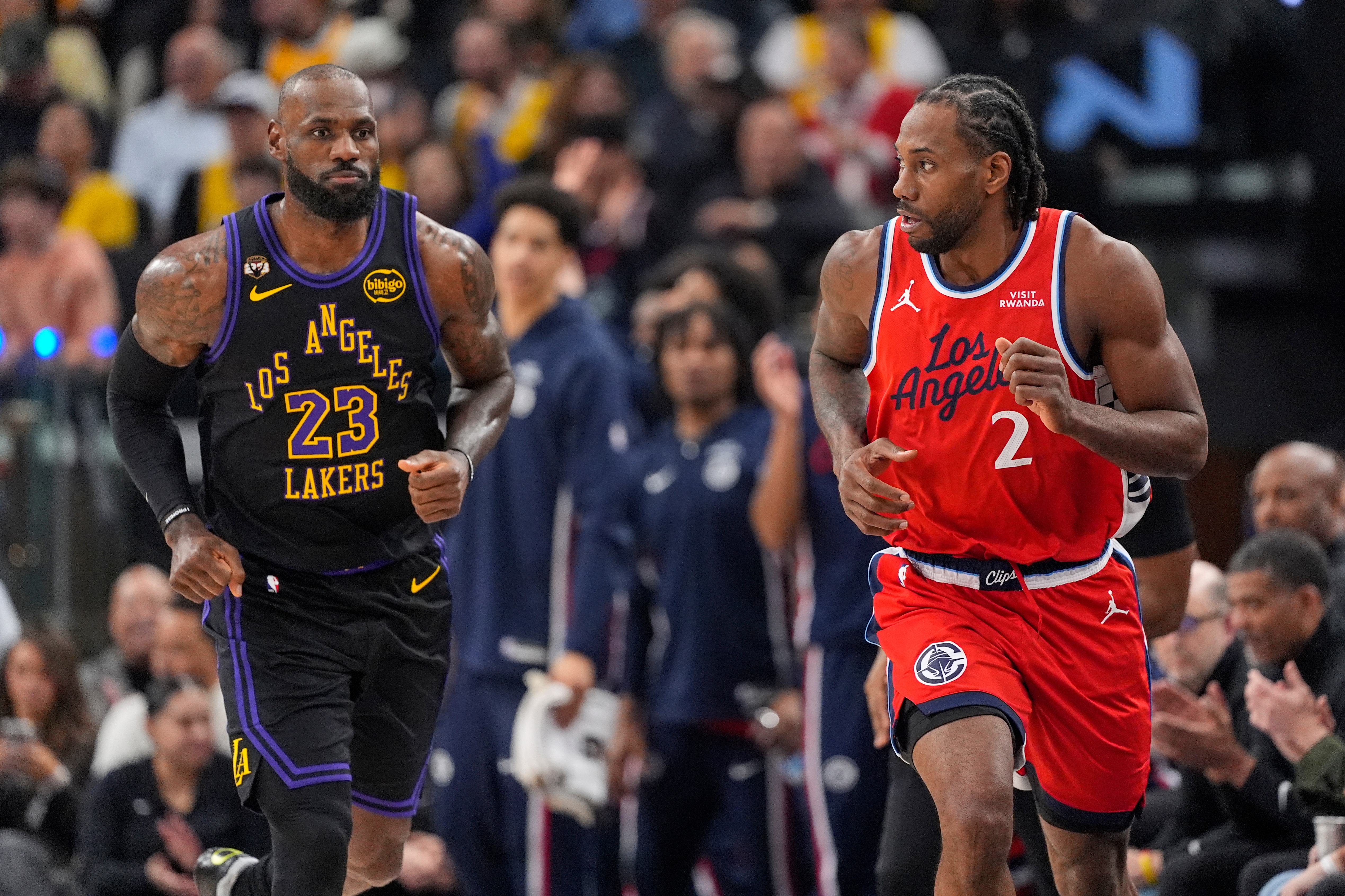 Kawhi Leonard's 24 points help Clippers hold off Lakers in tight fourth ...