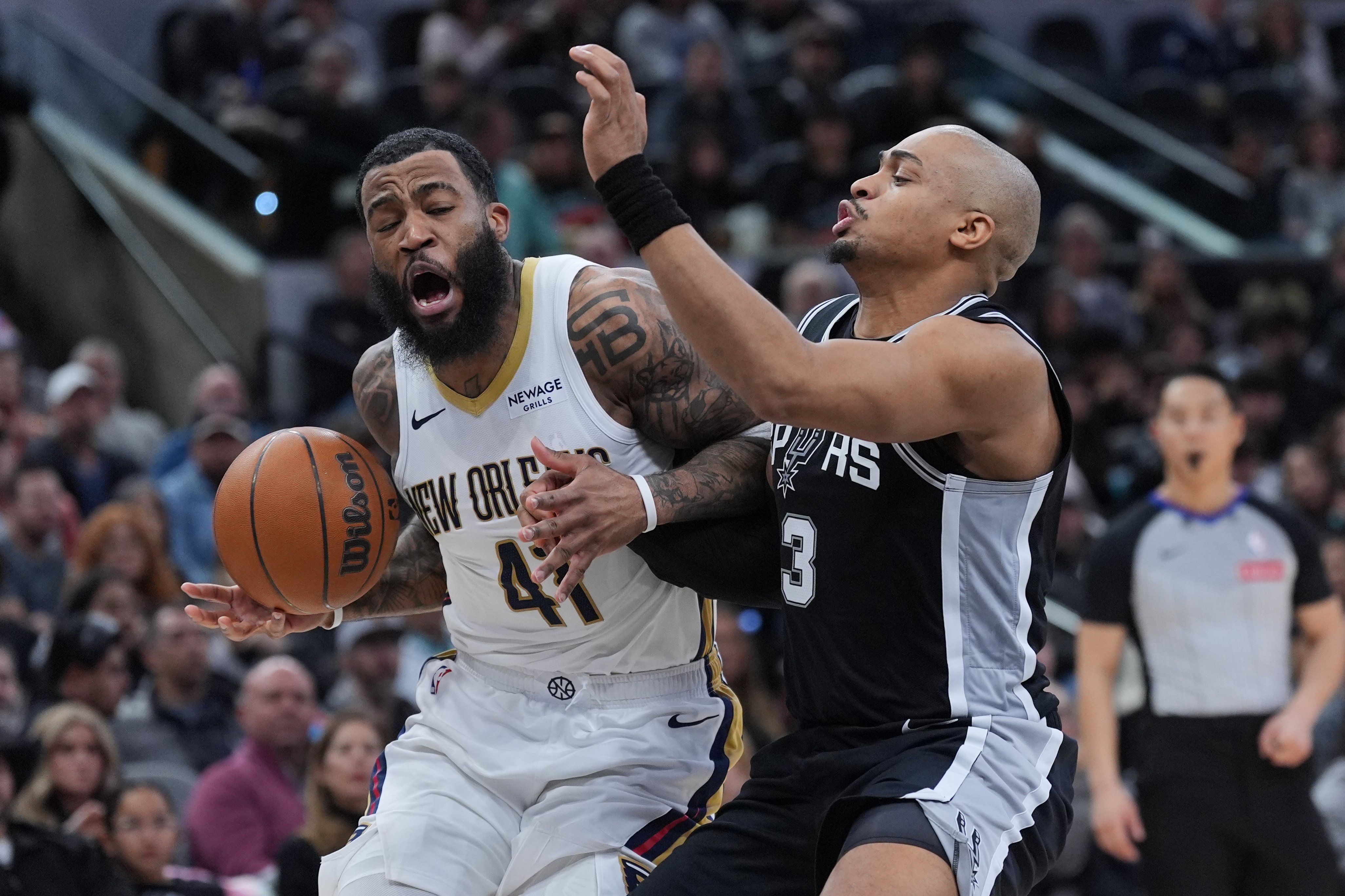 Pelicans squander 20-point lead, rebound to beat Spurs 104-95 | kens5.com