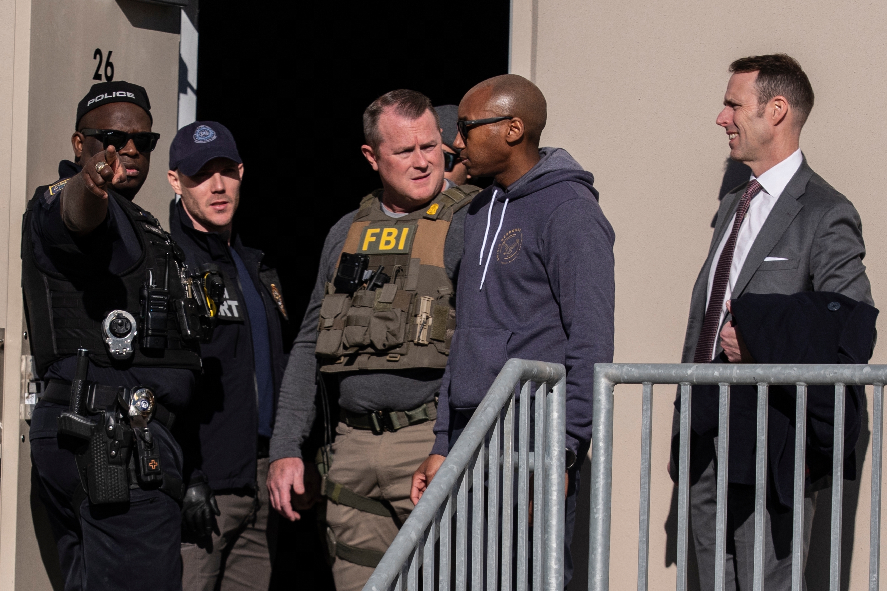 FBI executes search warrant at Fulton County elections office near ...