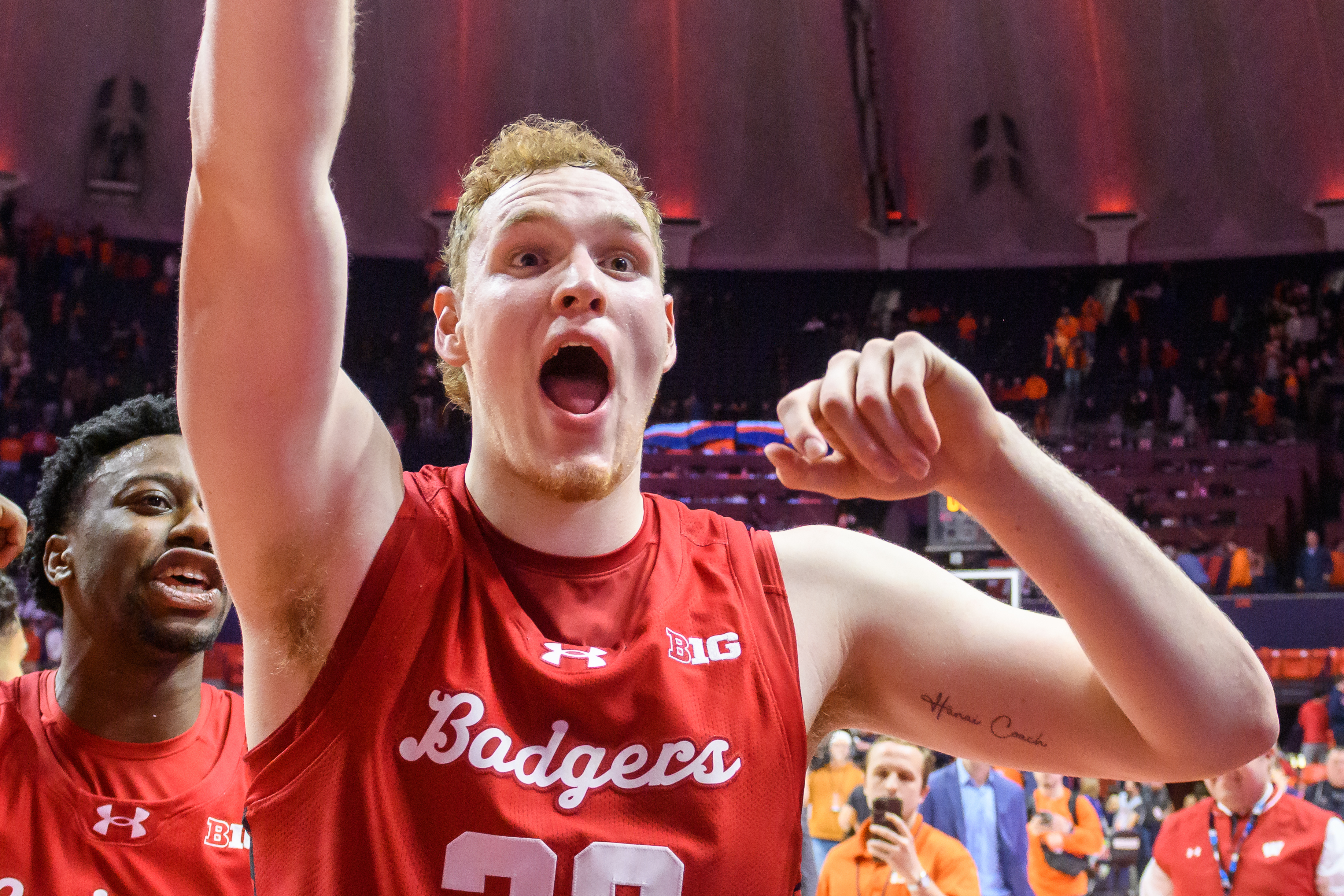 Wisconsin rallies from 12-point second-half deficit for 92-90 overtime ...