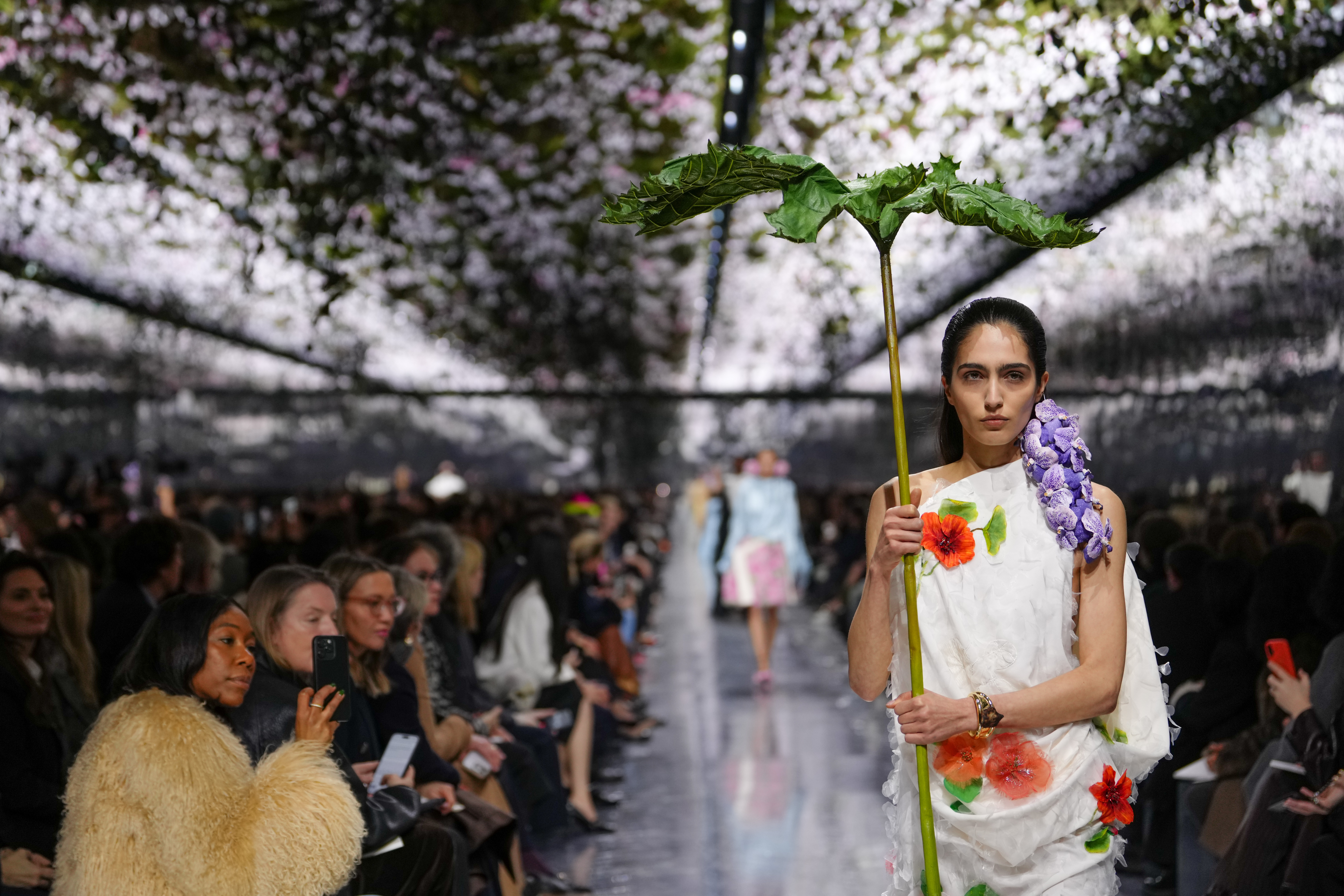 Dior couture debut for Anderson mixes wonder, wit, celebrity-wattage ...
