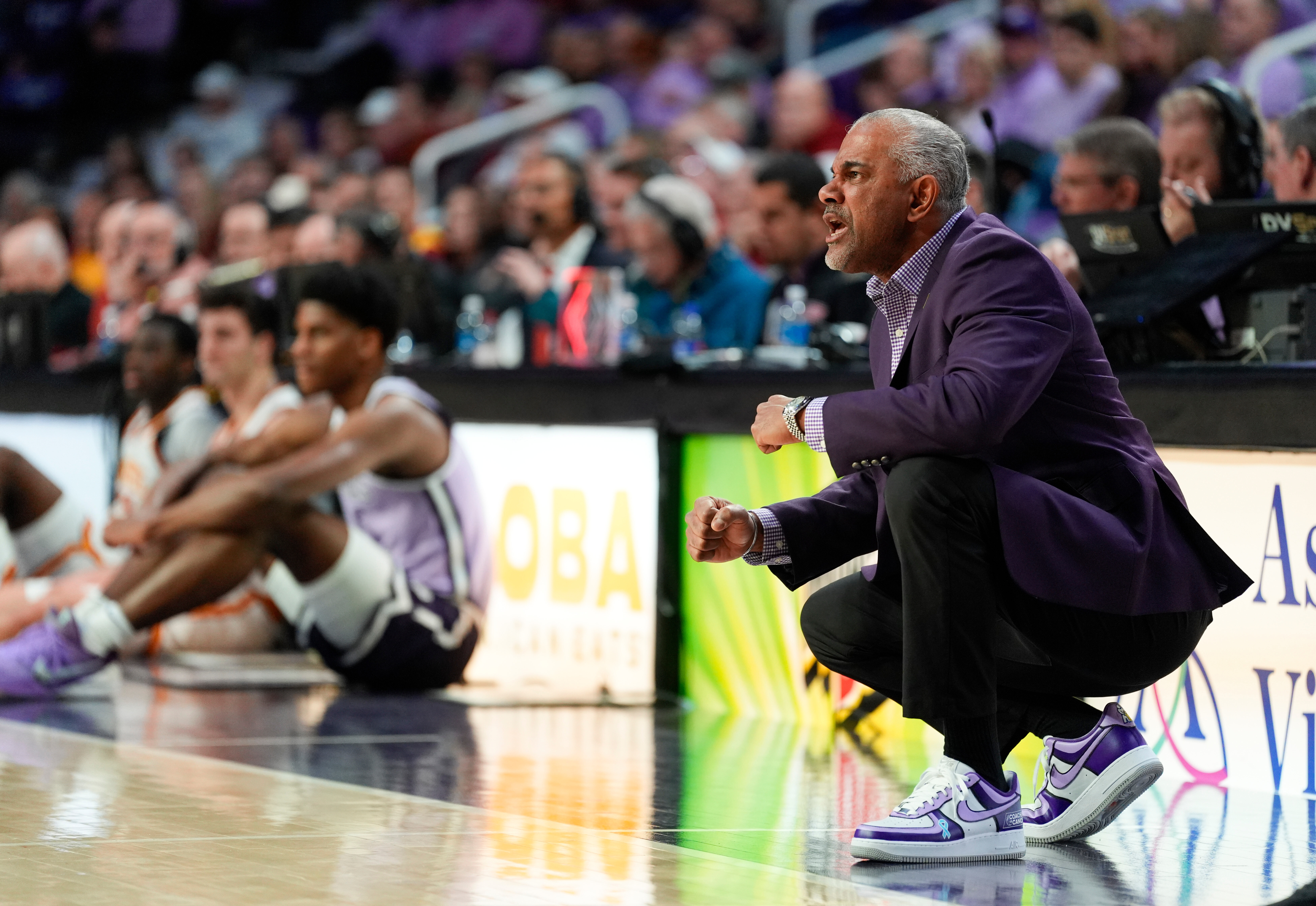 Kansas State coach Jerome Tang erupts after 29-point loss as fans wear ...
