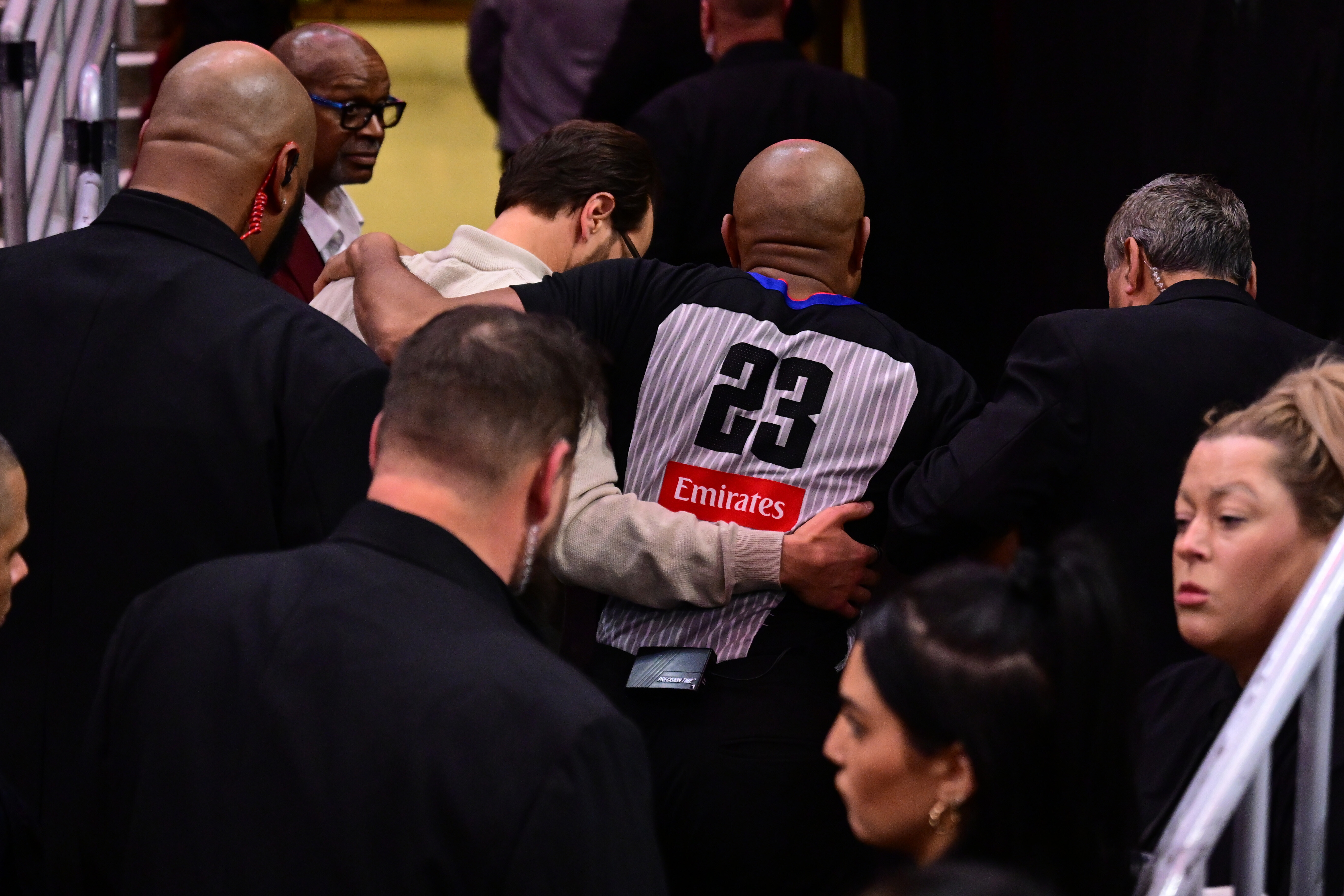 NBA official Tre Maddox suffers leg injury during Bulls-Cavaliers game ...
