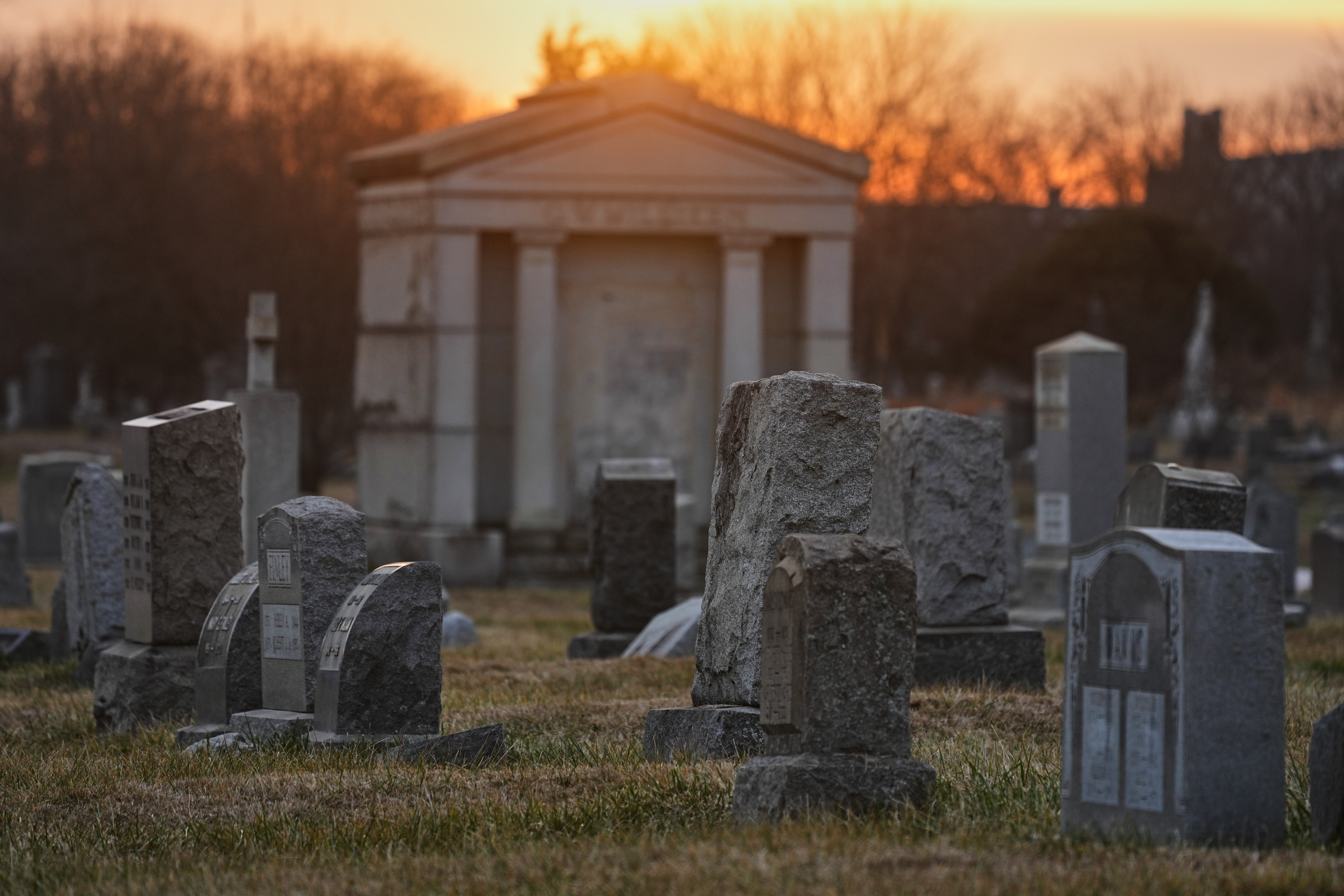 100 skulls and mummified bodies found in a Pennsylvania grave robbery ...