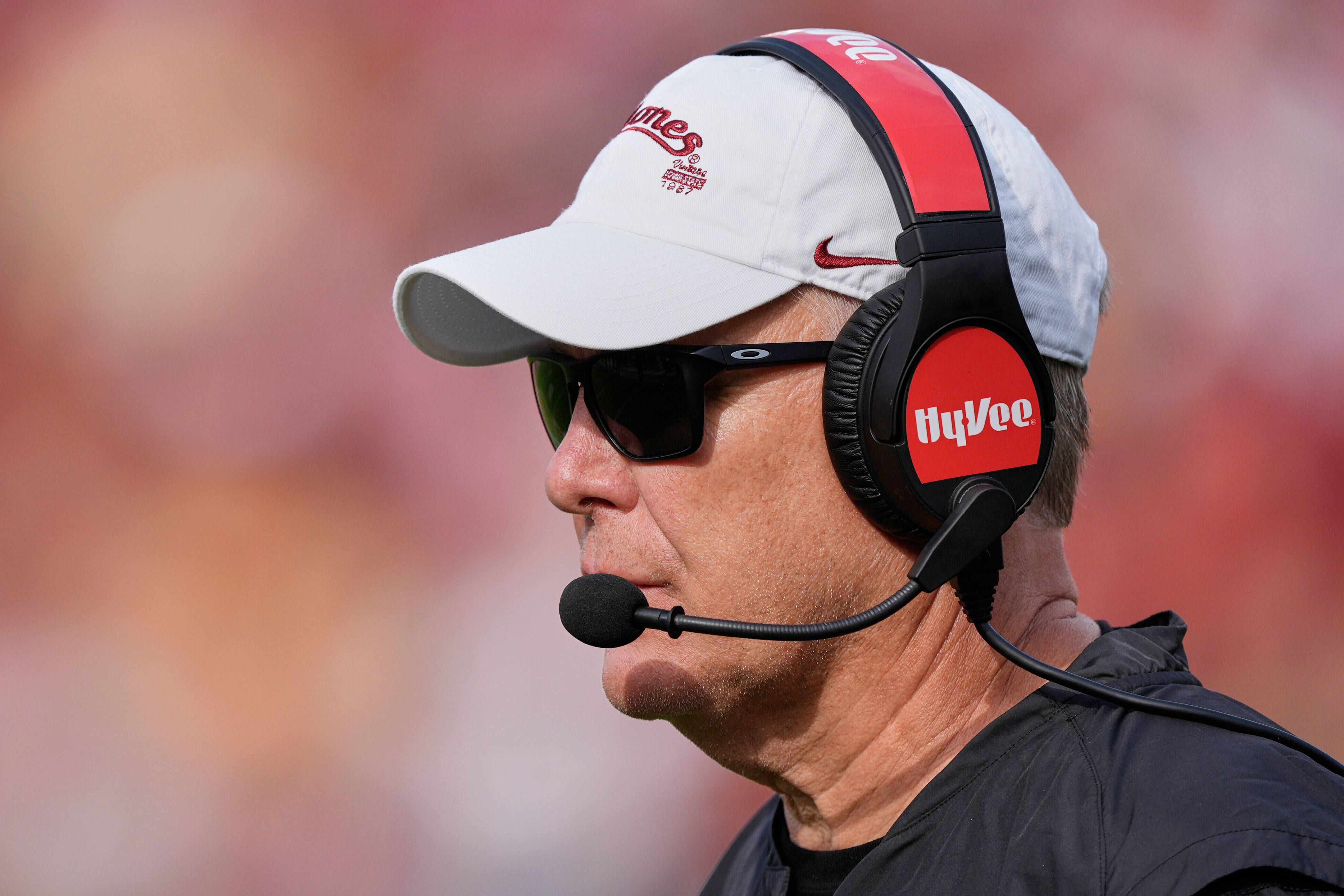 Iowa State defensive coordinator Jon Heacock retires, ending a coaching ...