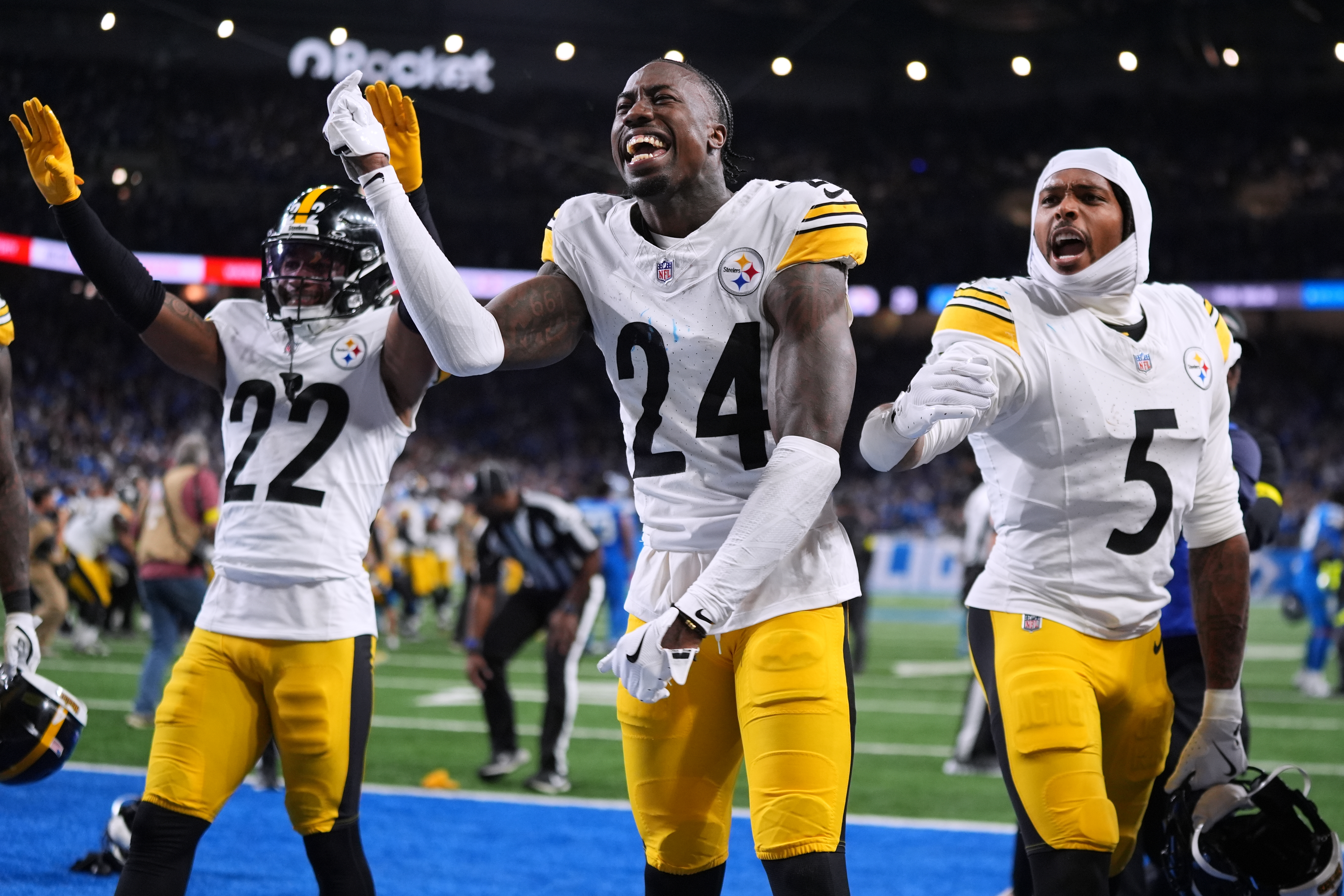 Steelers outlast Lions 29-24 in wild finish when penalty on St. Brown ...