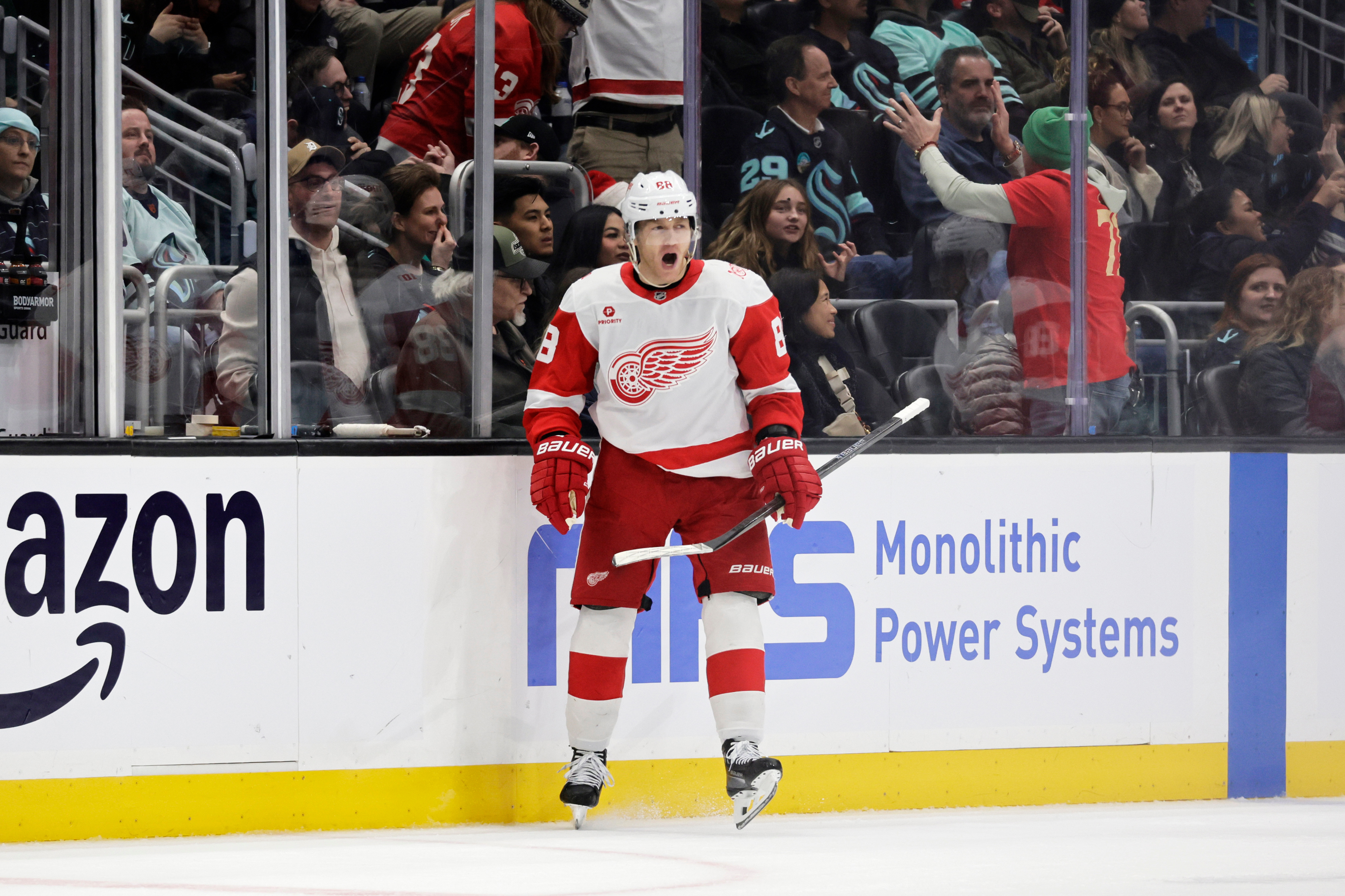 Kane scores late in 3rd period to help Red Wings beat Kraken 4-3 ...