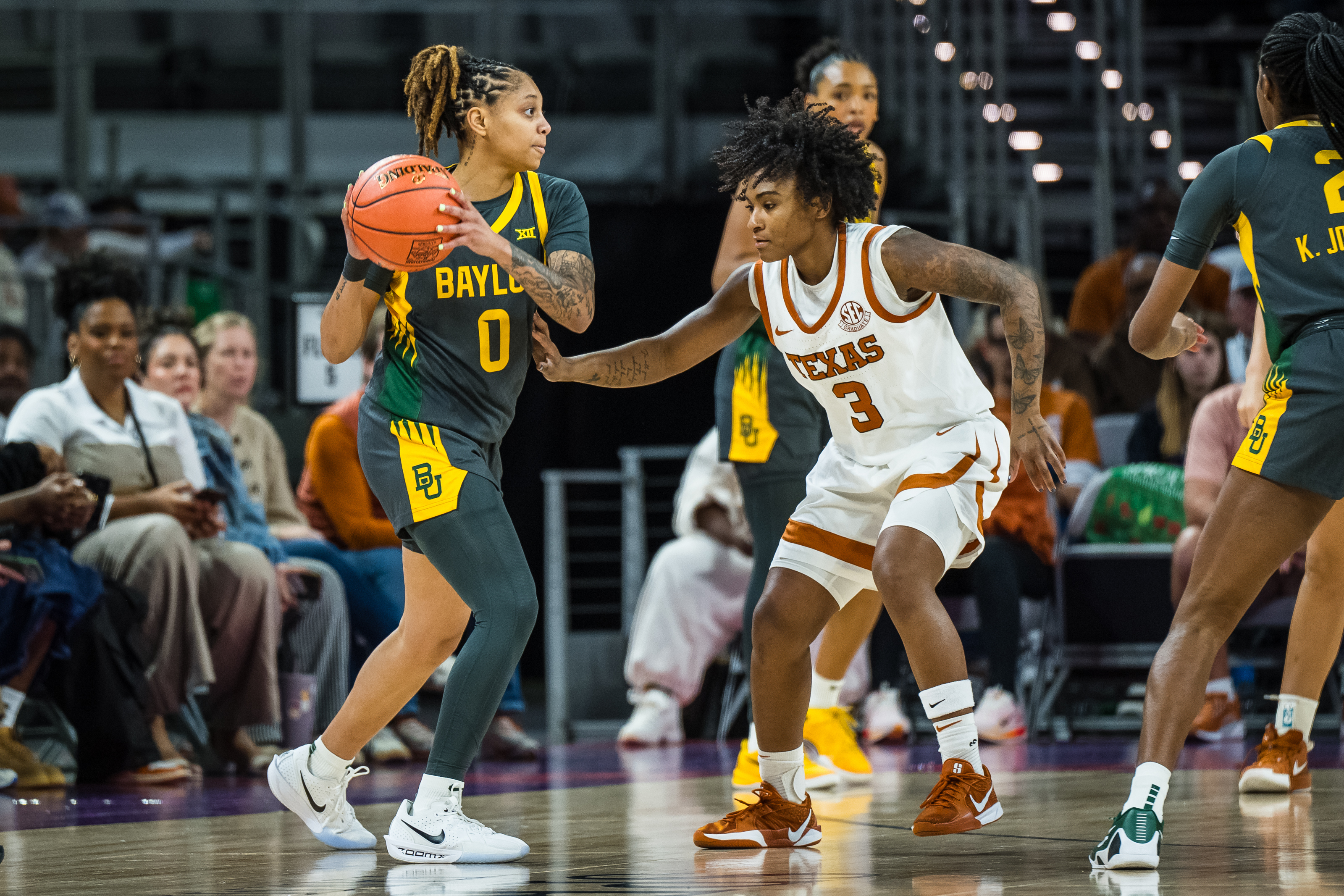 No. 13 Baylor leading scorer Taliah Scott leaves game against No. 2 ...