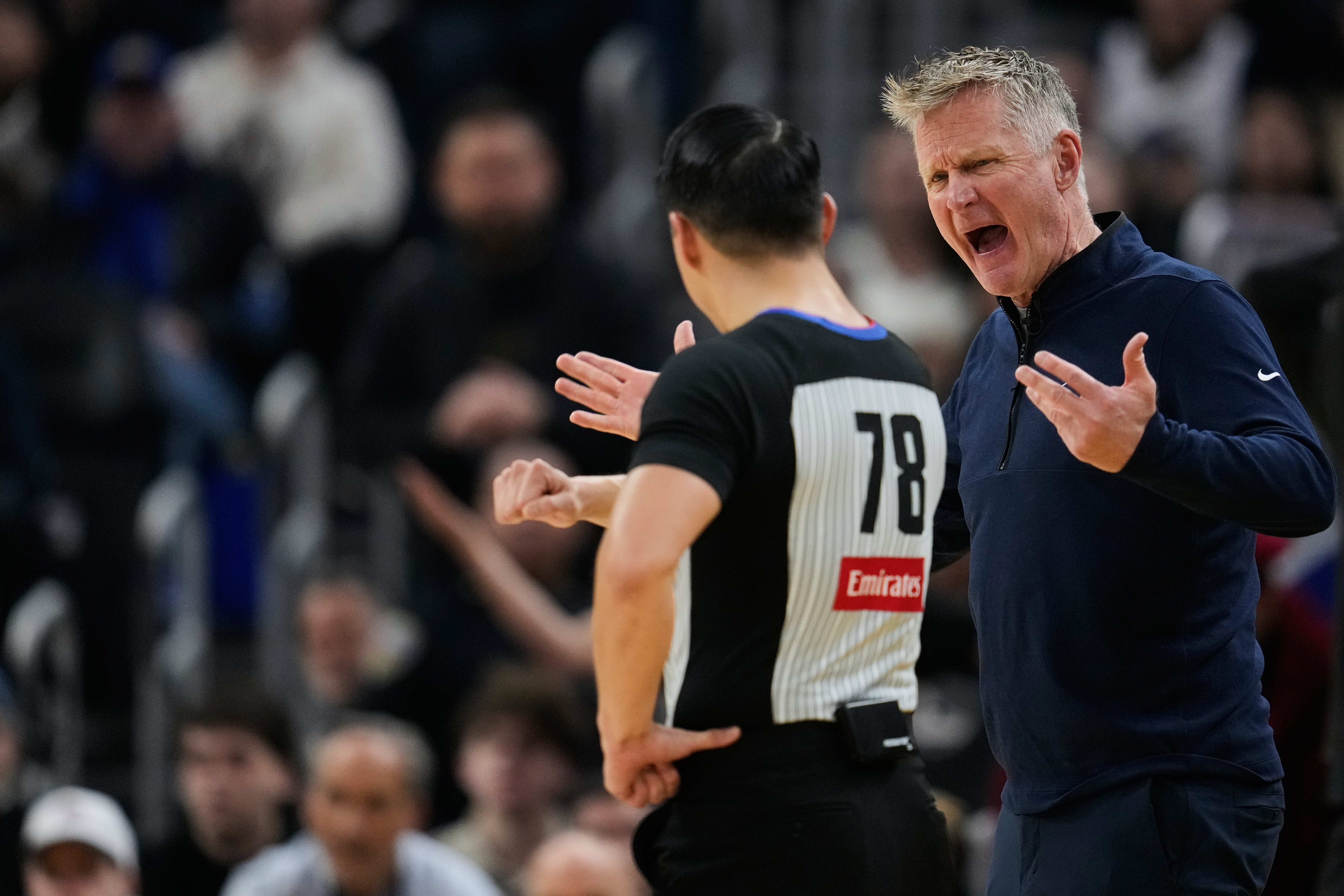 Warriors coach Steve Kerr ejected after heated exchange over no-call in ...