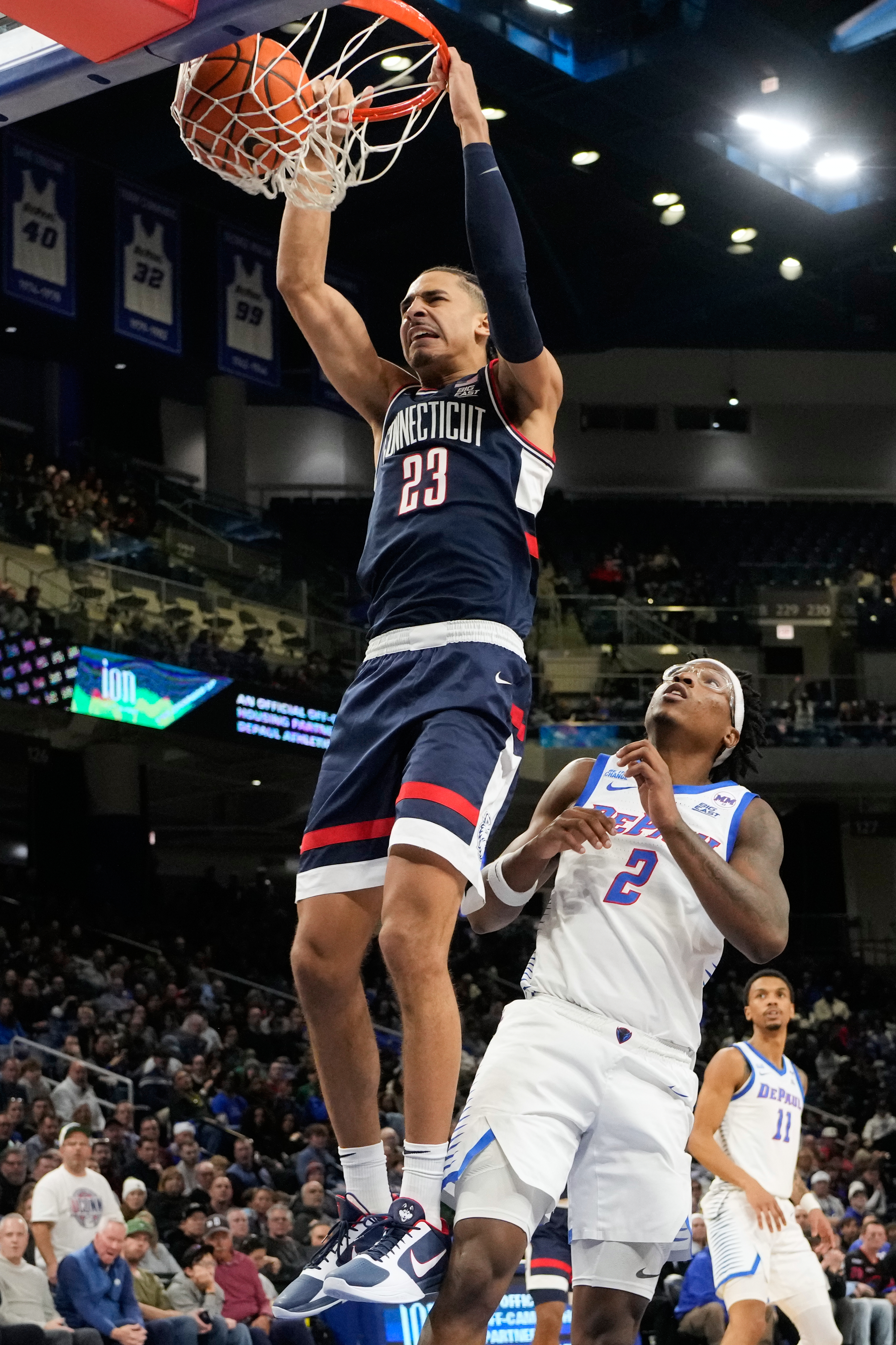 No. 1 UConn women cruise past Butler 94-47 for 29th straight win ...