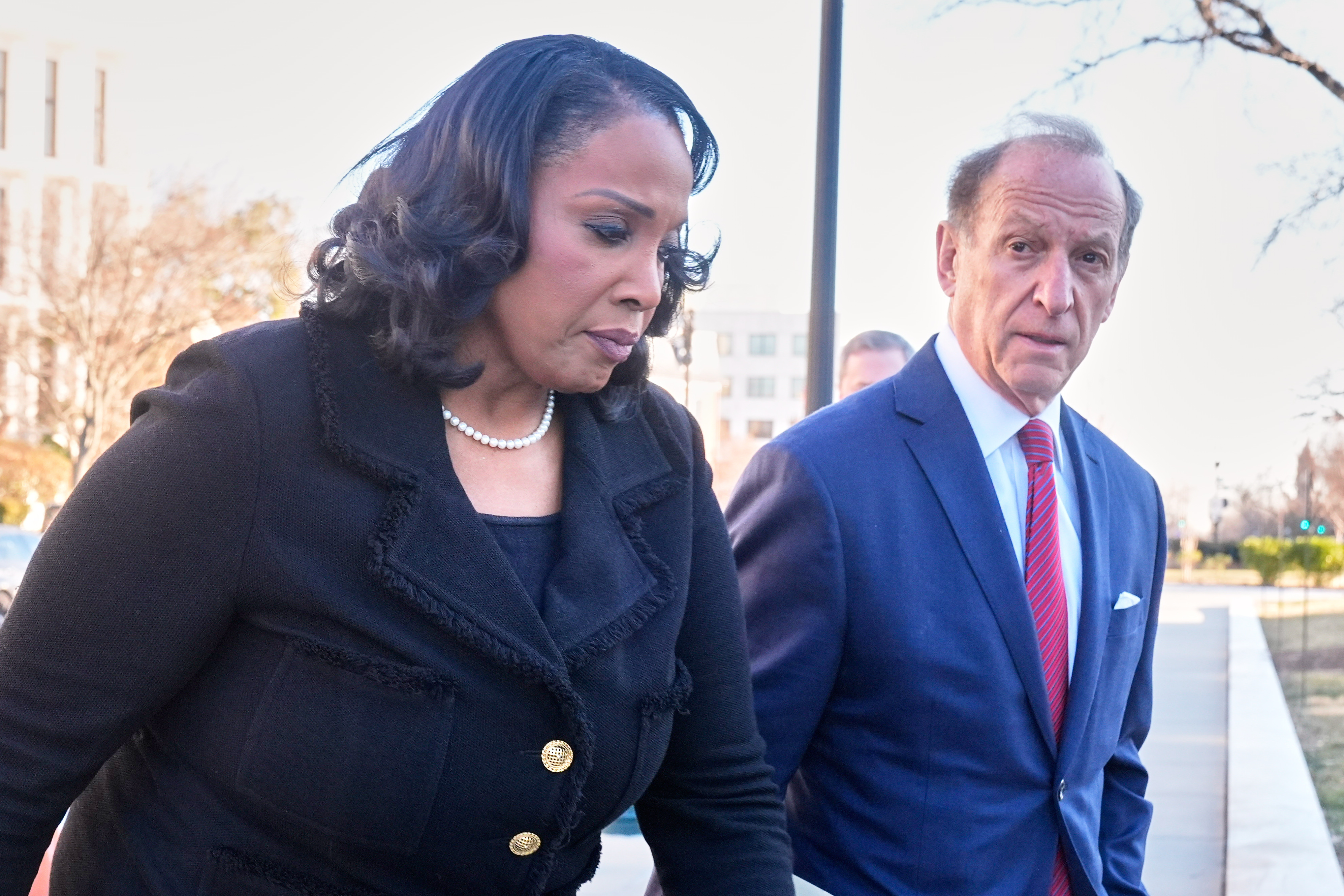 Supreme Court seems inclined to keep Lisa Cook on Fed board despite ...