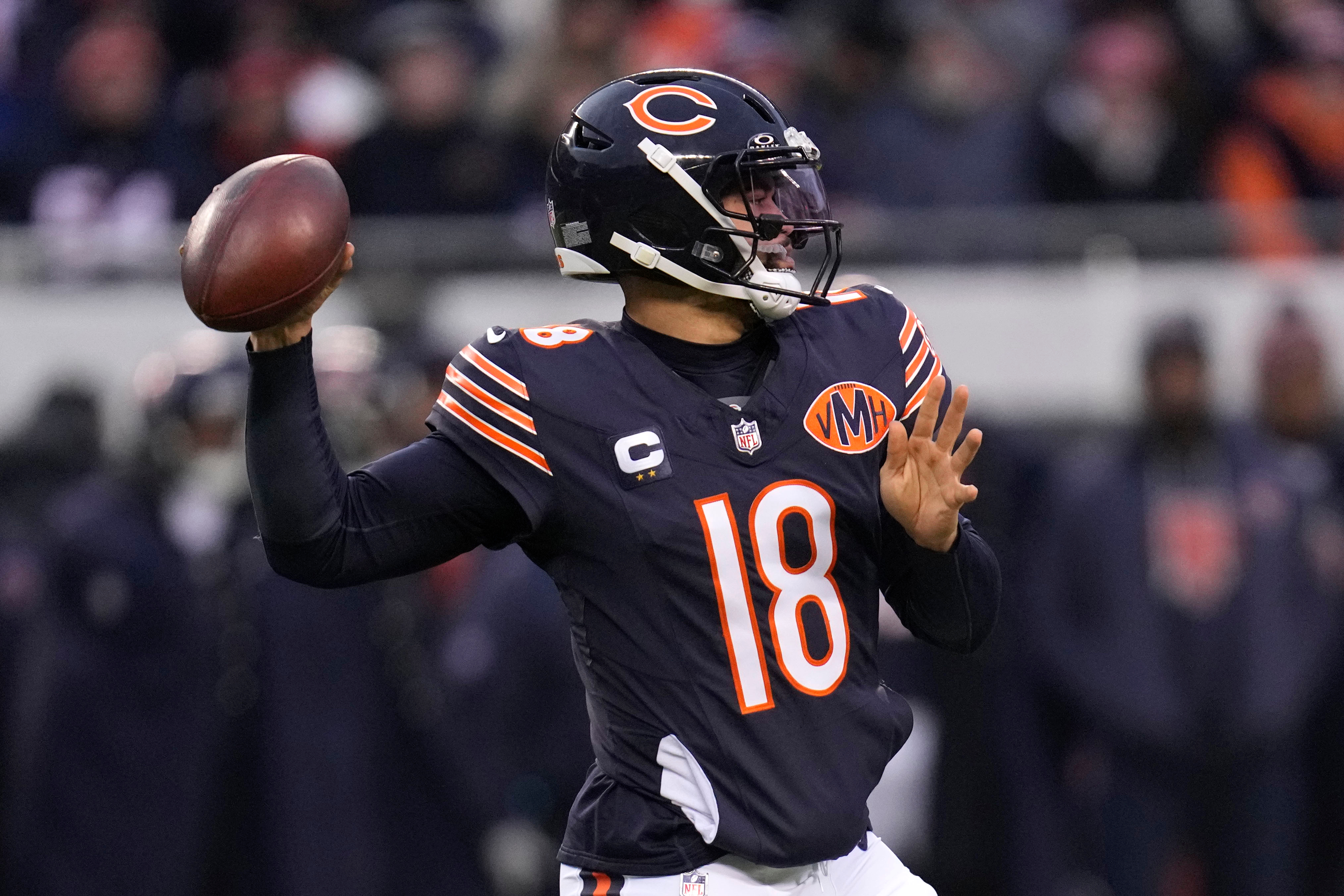 Caleb Williams breaks Bears single-season passing record in loss to ...