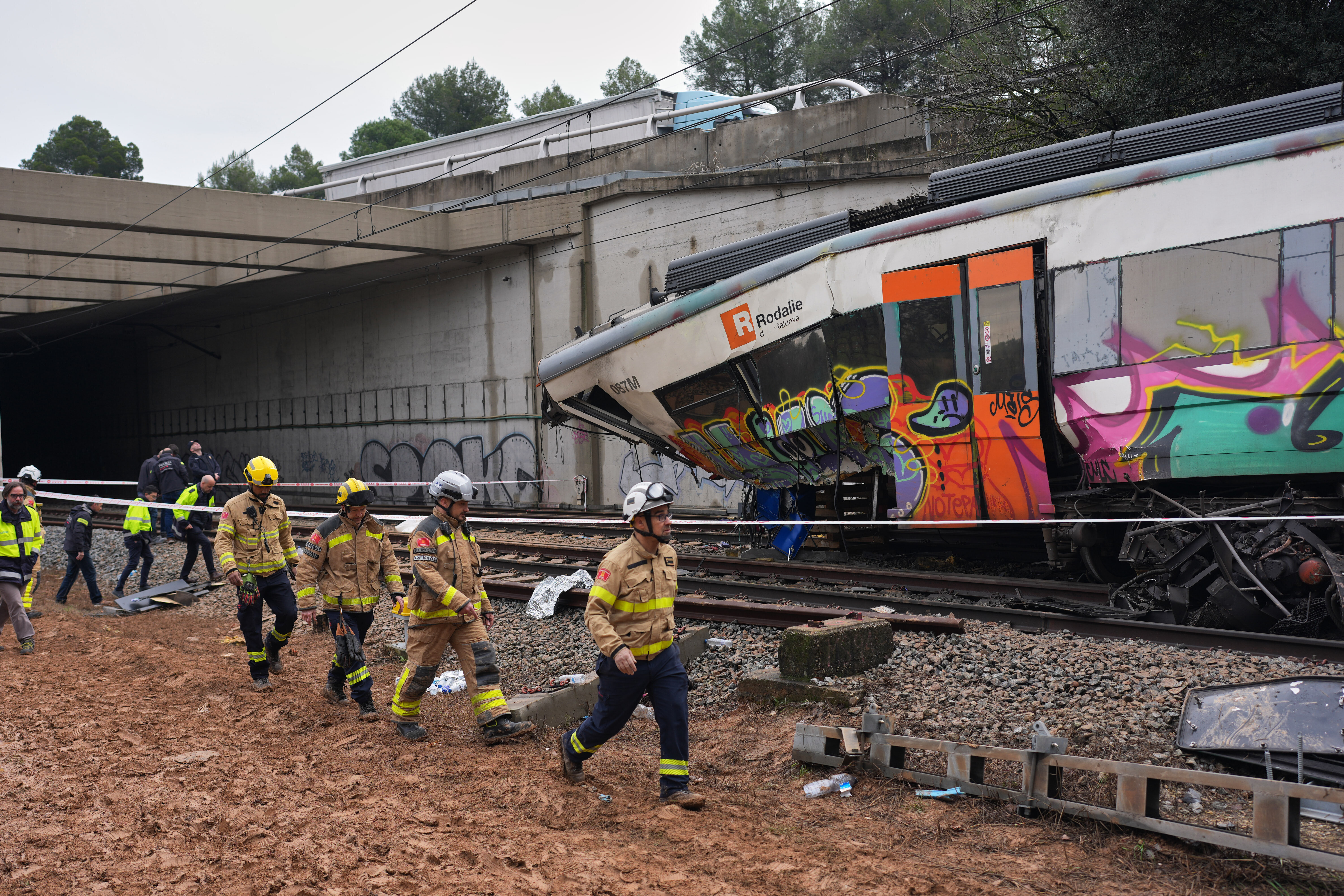 Barcelona commuter rail crash disrupts service days after deadly ...