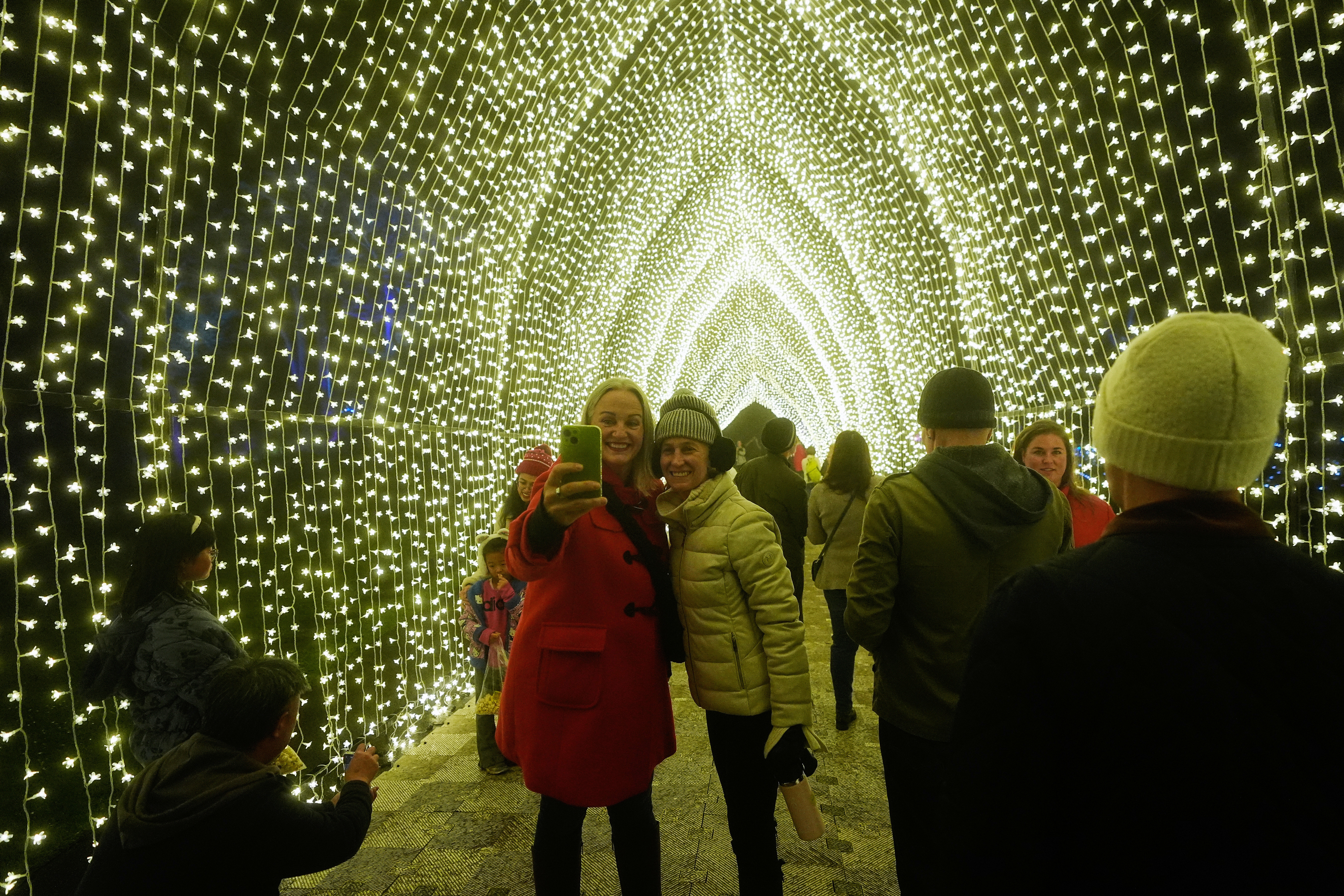 Golden Gate Park's dazzling holiday light display brings joy to the ...