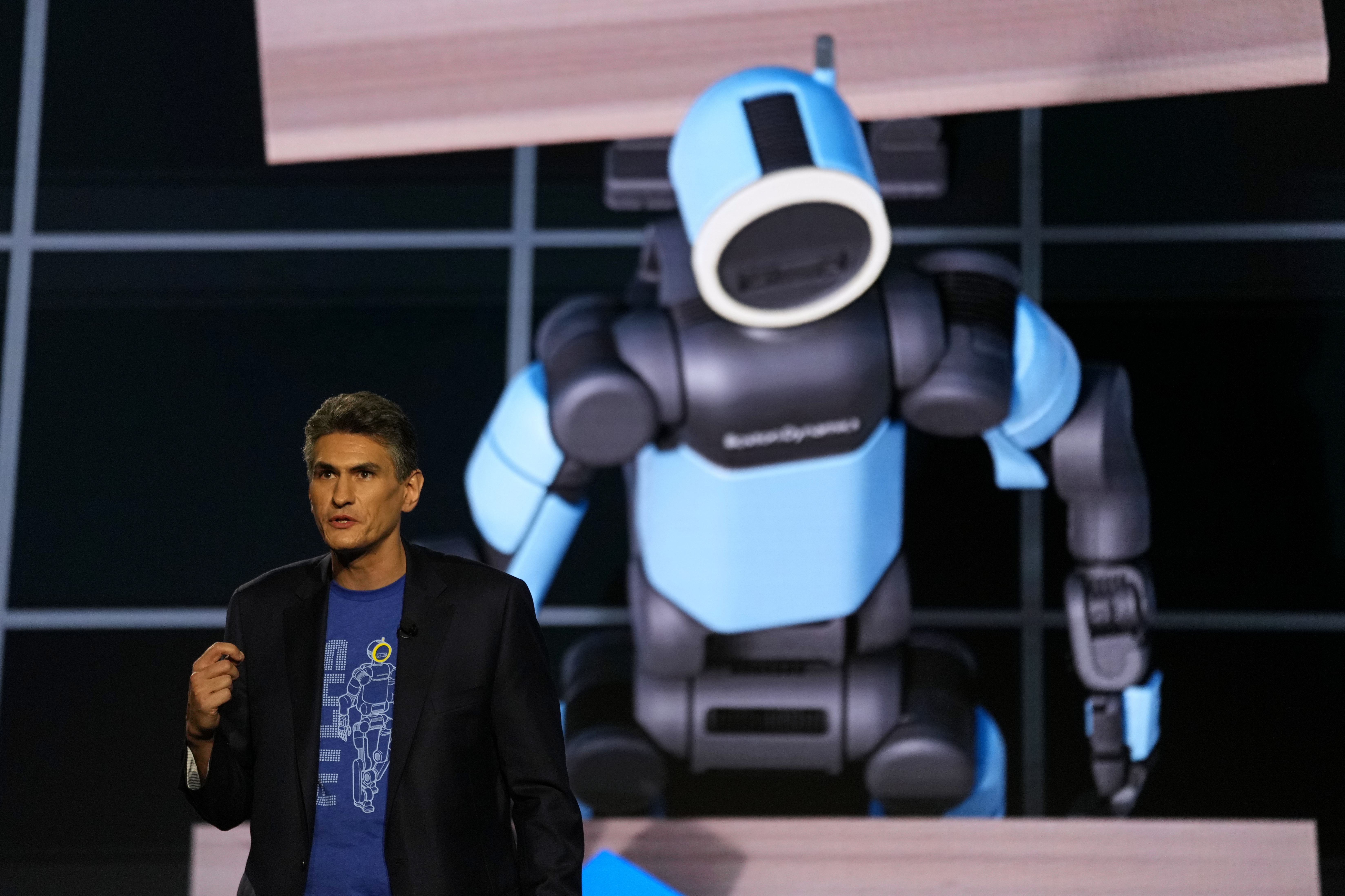 Hyundai and Boston Dynamics unveil humanoid robot Atlas at CES | fox61.com