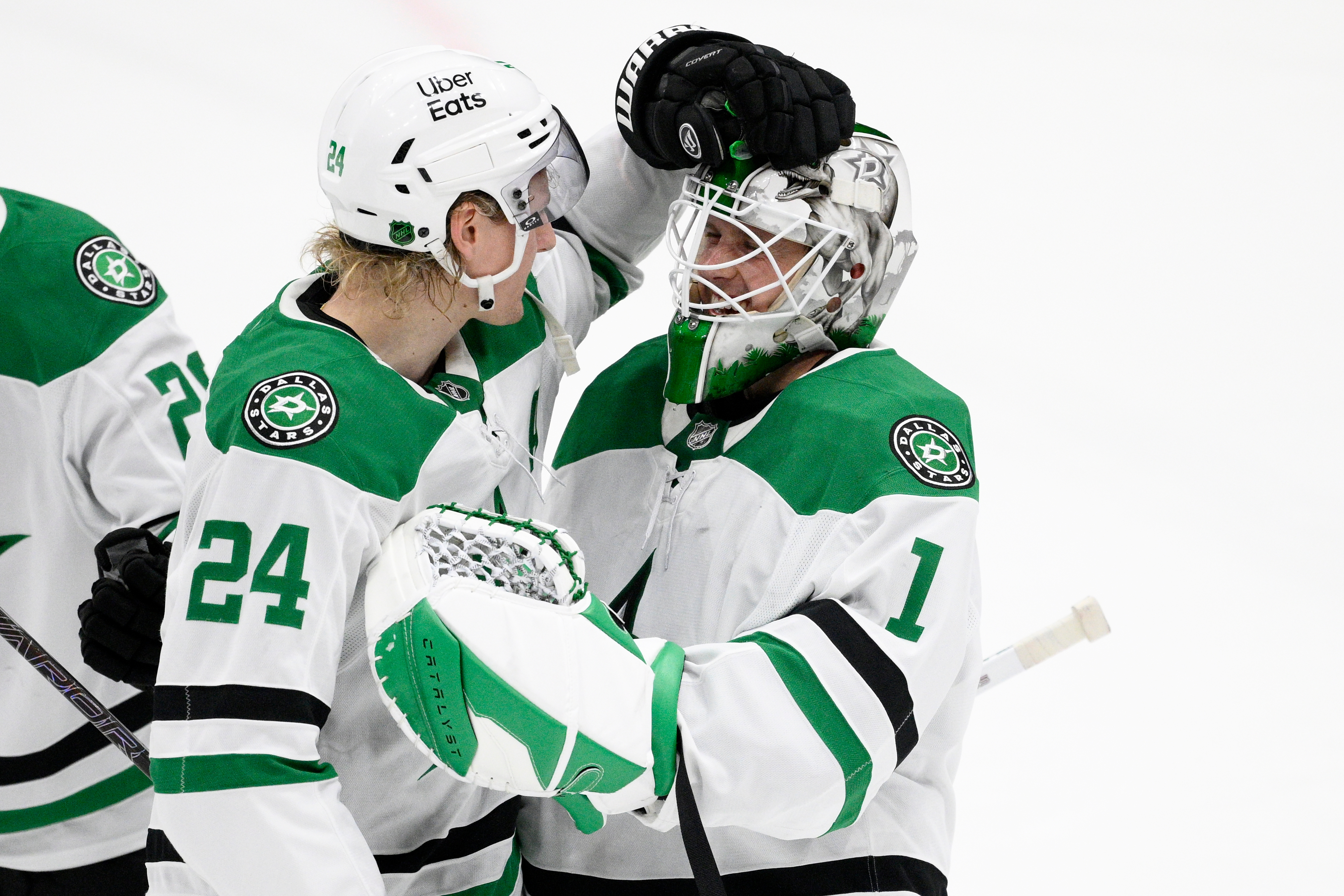 Stars end losing streak with 4-1 win over Capitals | 9news.com