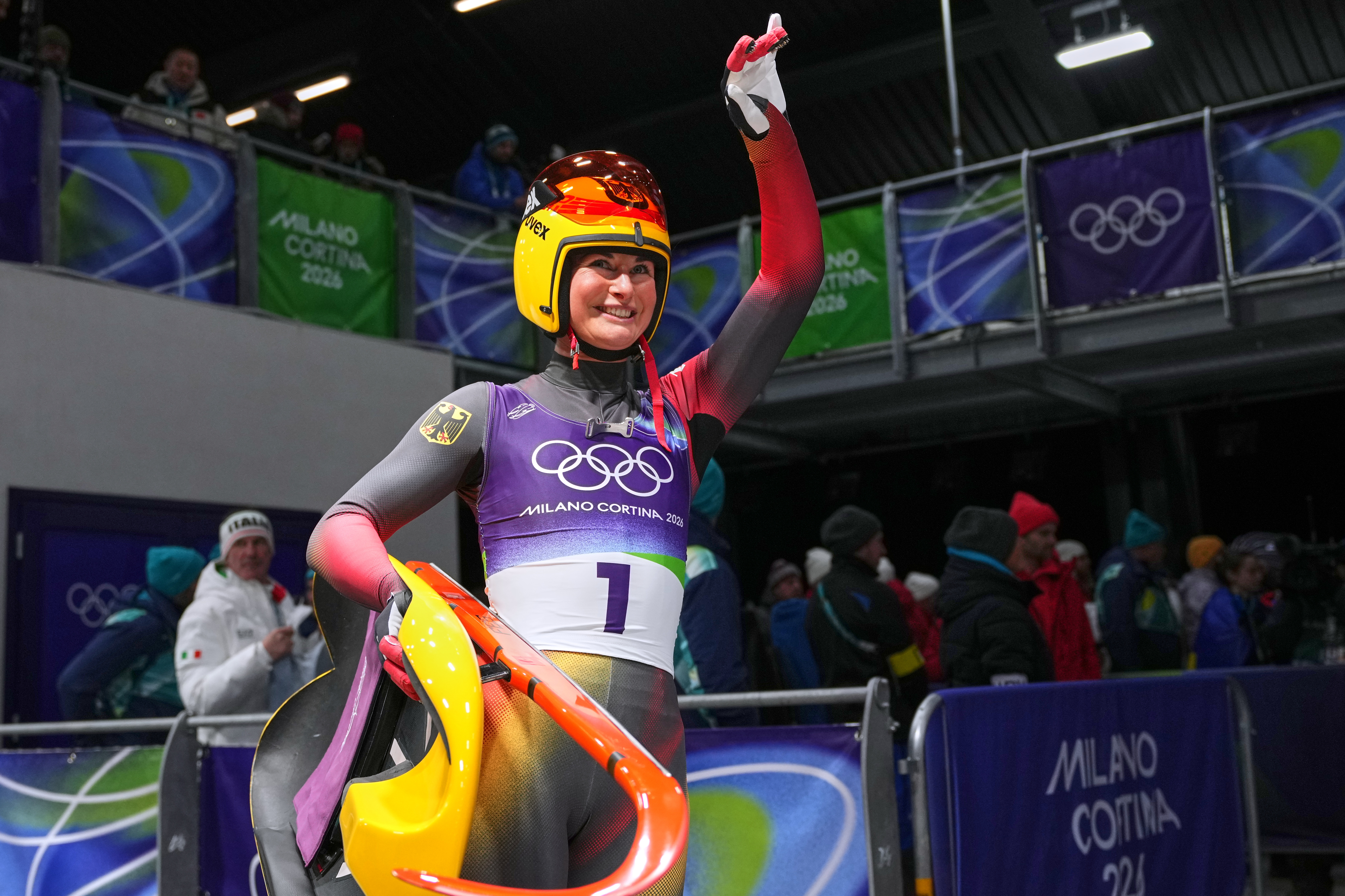 Julia Taubitz is 1st and Merle Fraebel is 2nd at midway point of ...