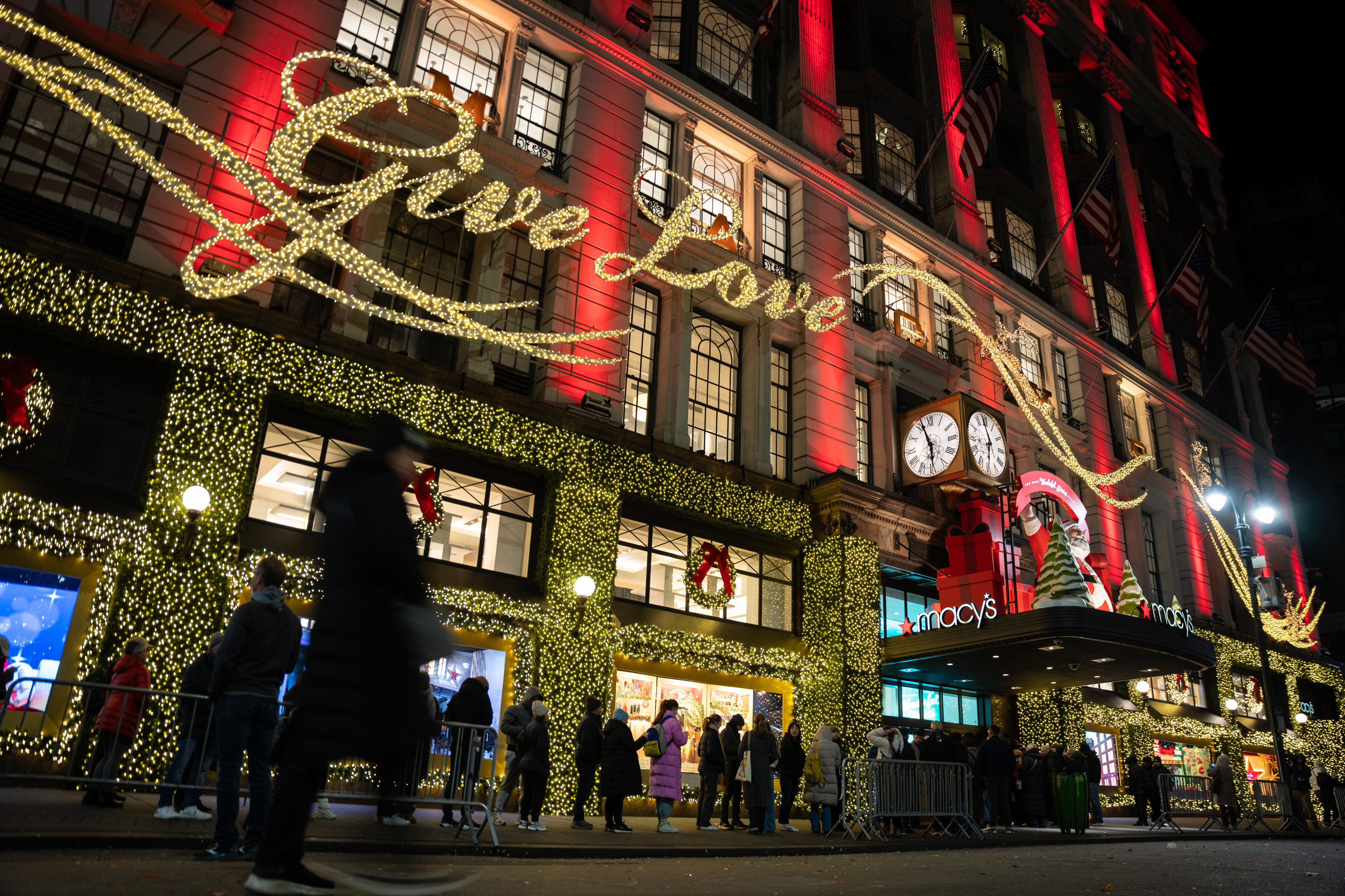 New Year's Day: What's open? Retailers. What's closed? Government and ...