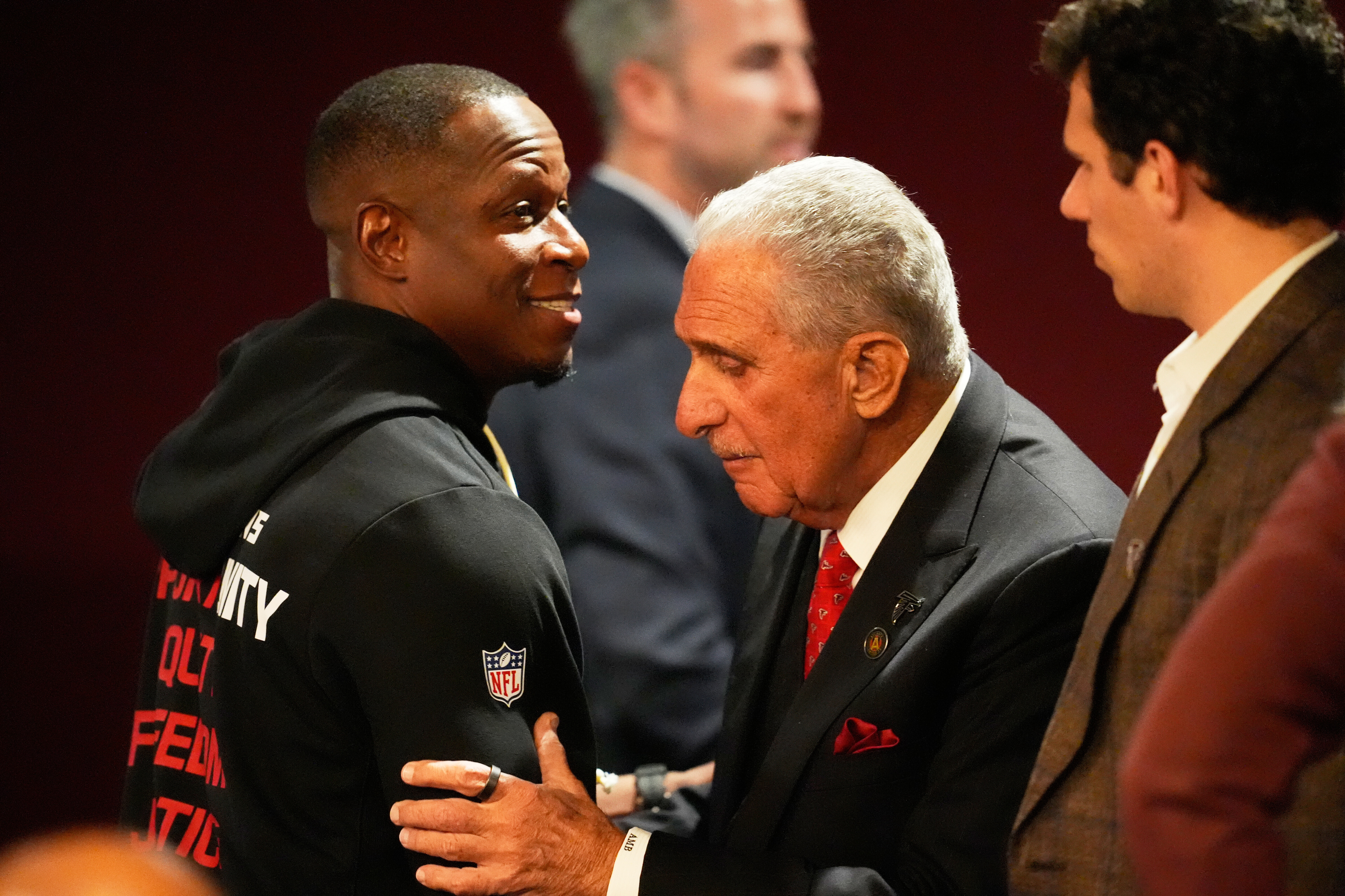 Falcons fire coach Raheem Morris, GM Terry Fontenot hours after ...