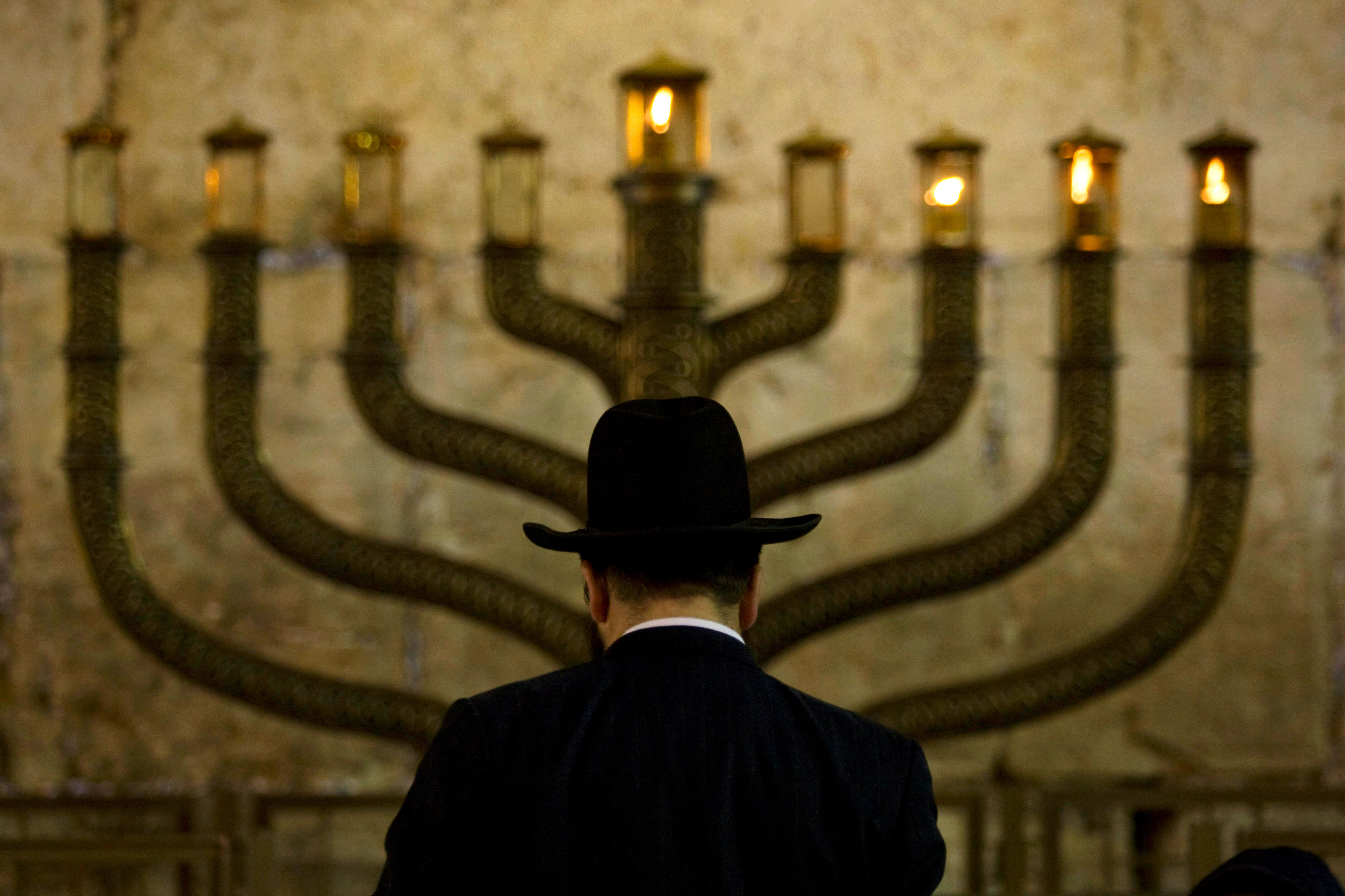 What to know about Hanukkah and how it’s celebrated | wbir.com
