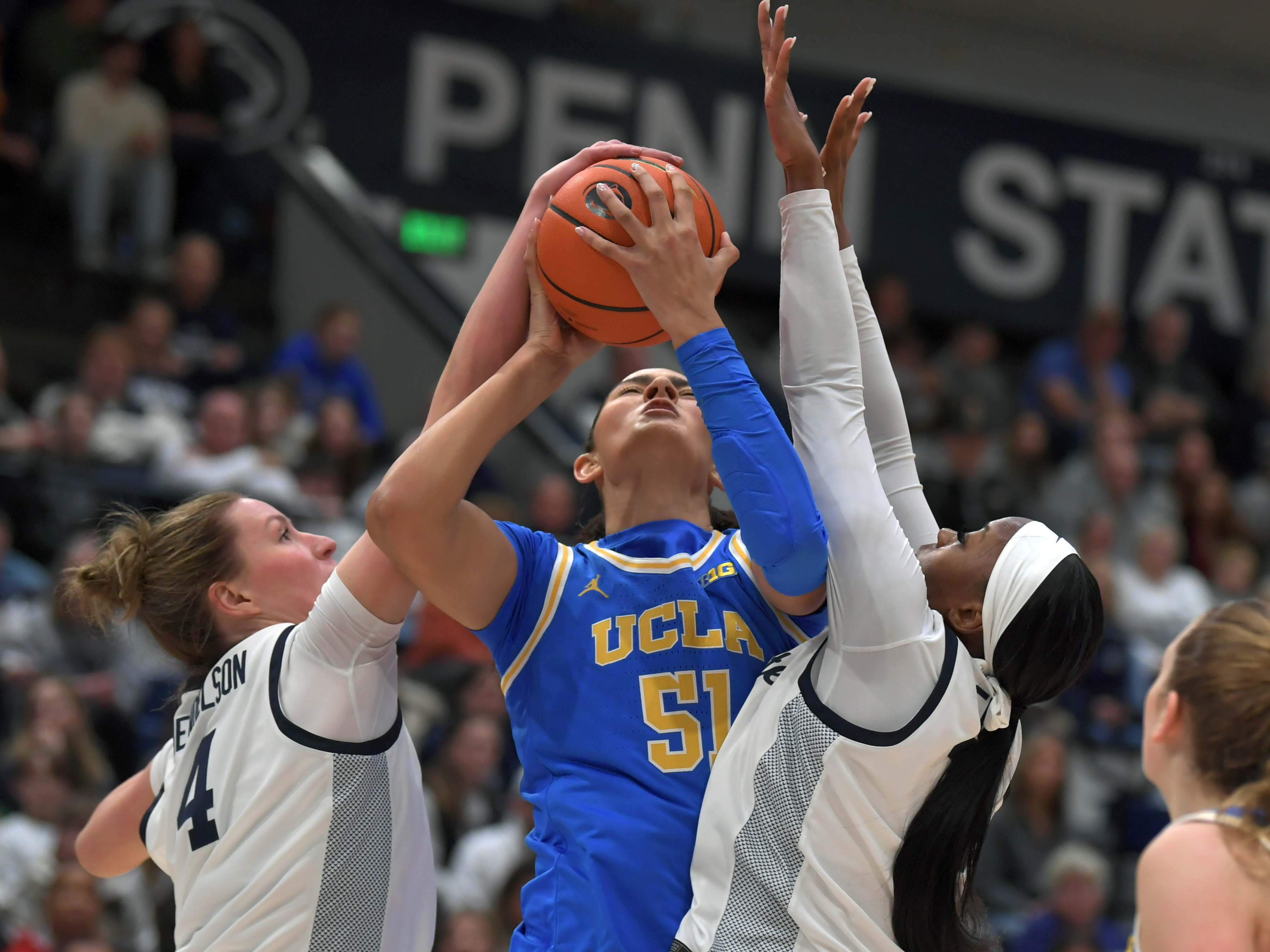 Lauren Betts eclipses 1,500 career points and No. 4 UCLA cruises past ...