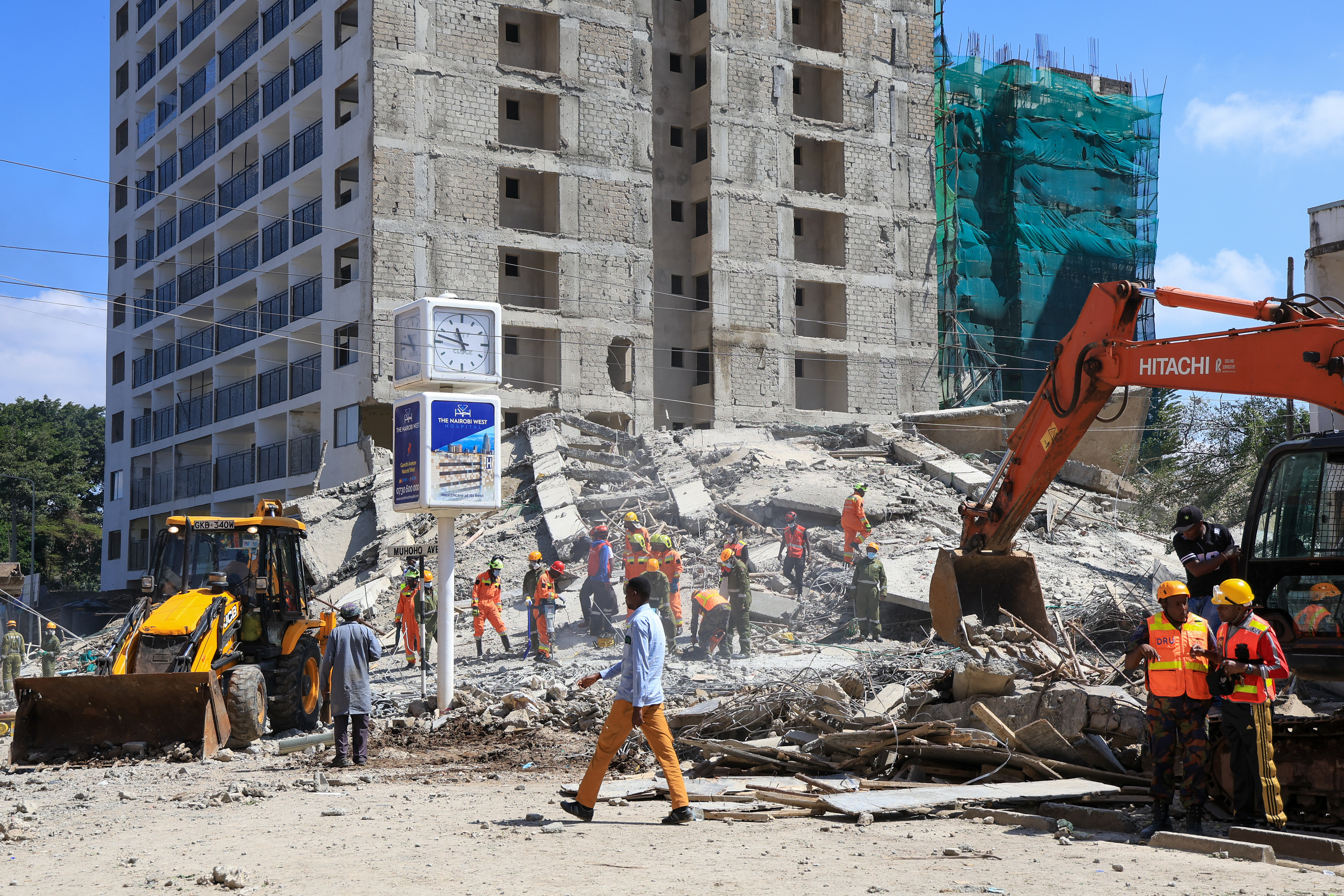A building under construction collapses in Nairobi, leaving an unknown ...