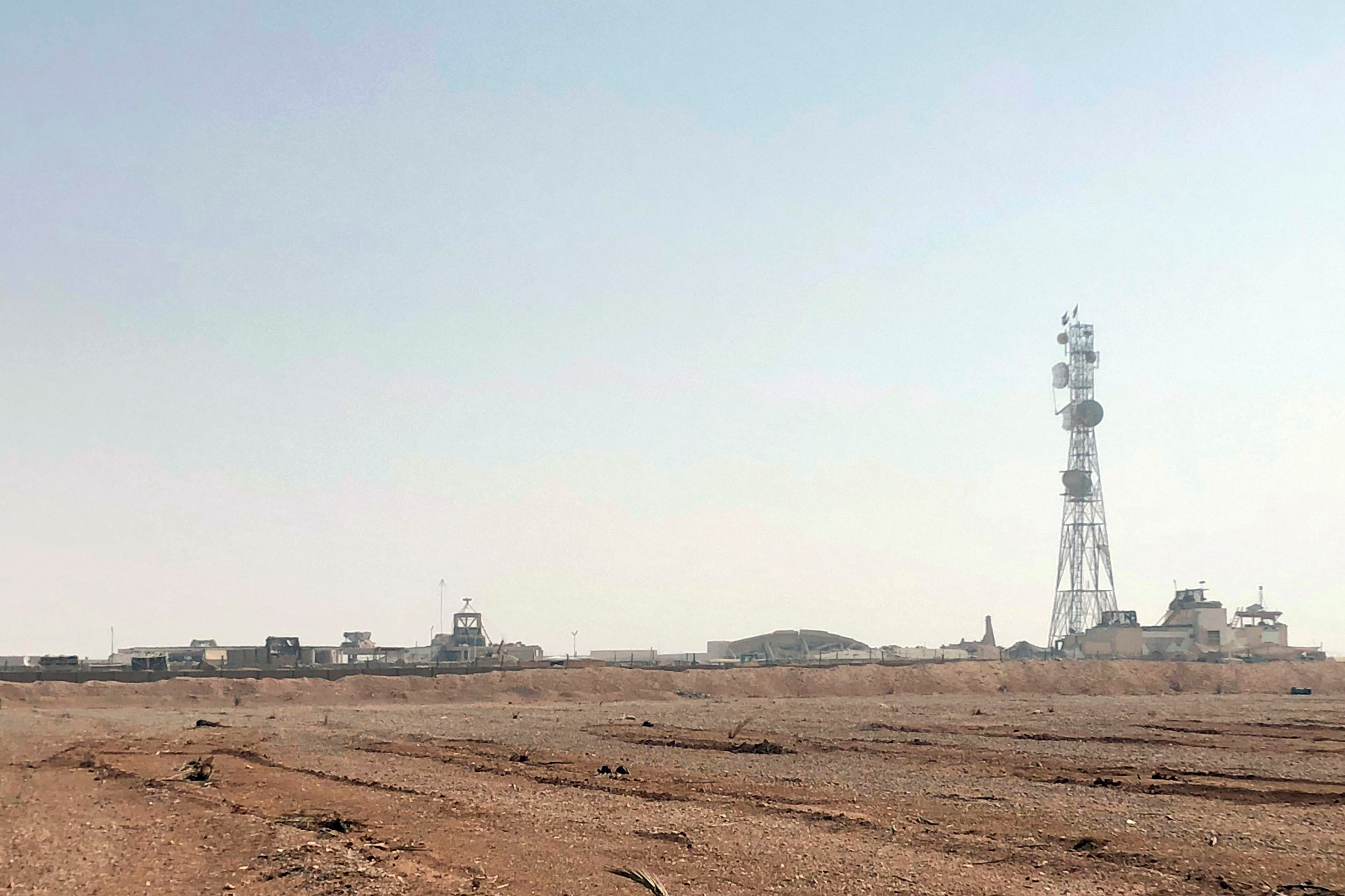 Syria says its forces have taken over al-Tanf base after a handover ...
