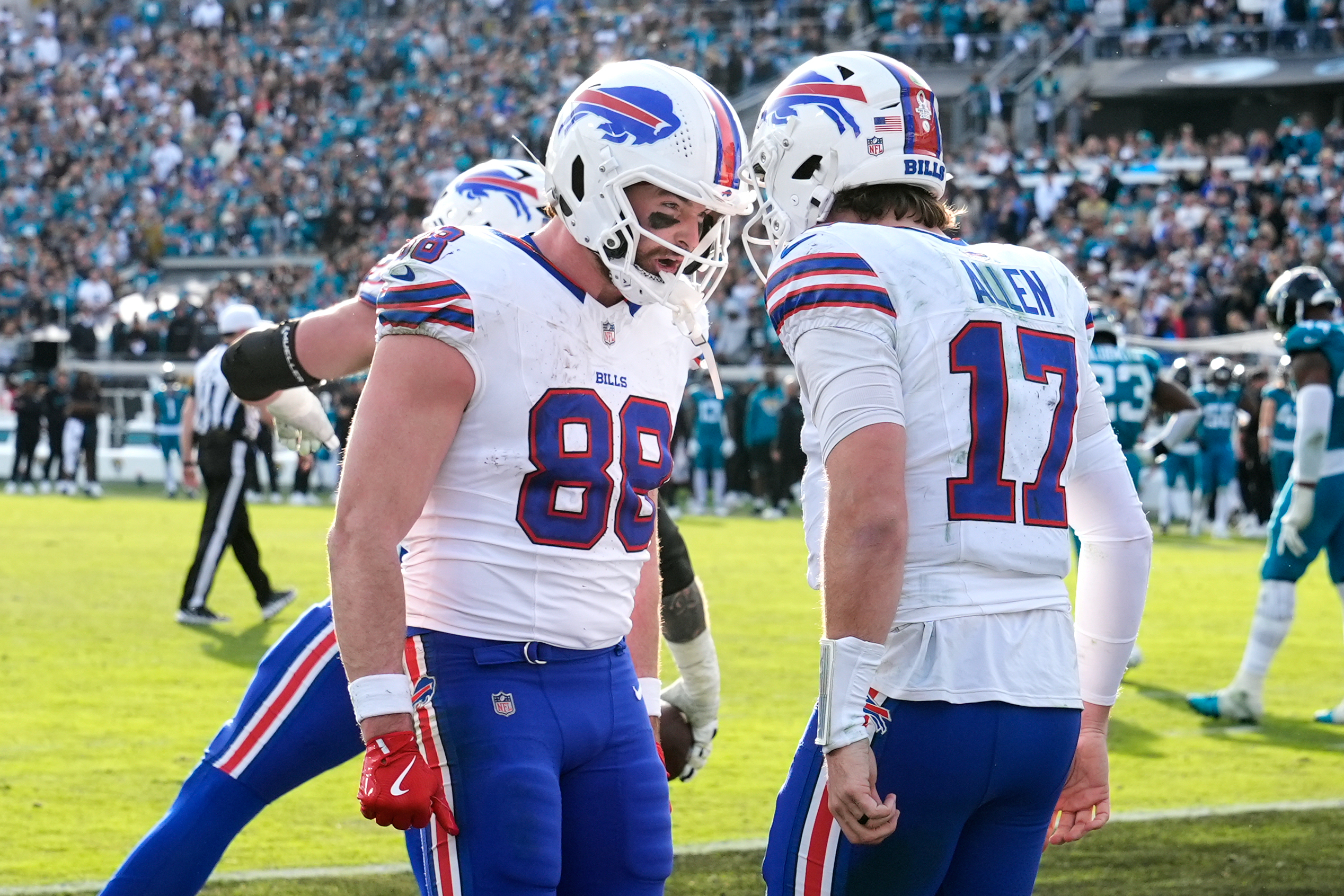 Josh Allen gets a lift in helping lead Bills to wild-card playoff win ...