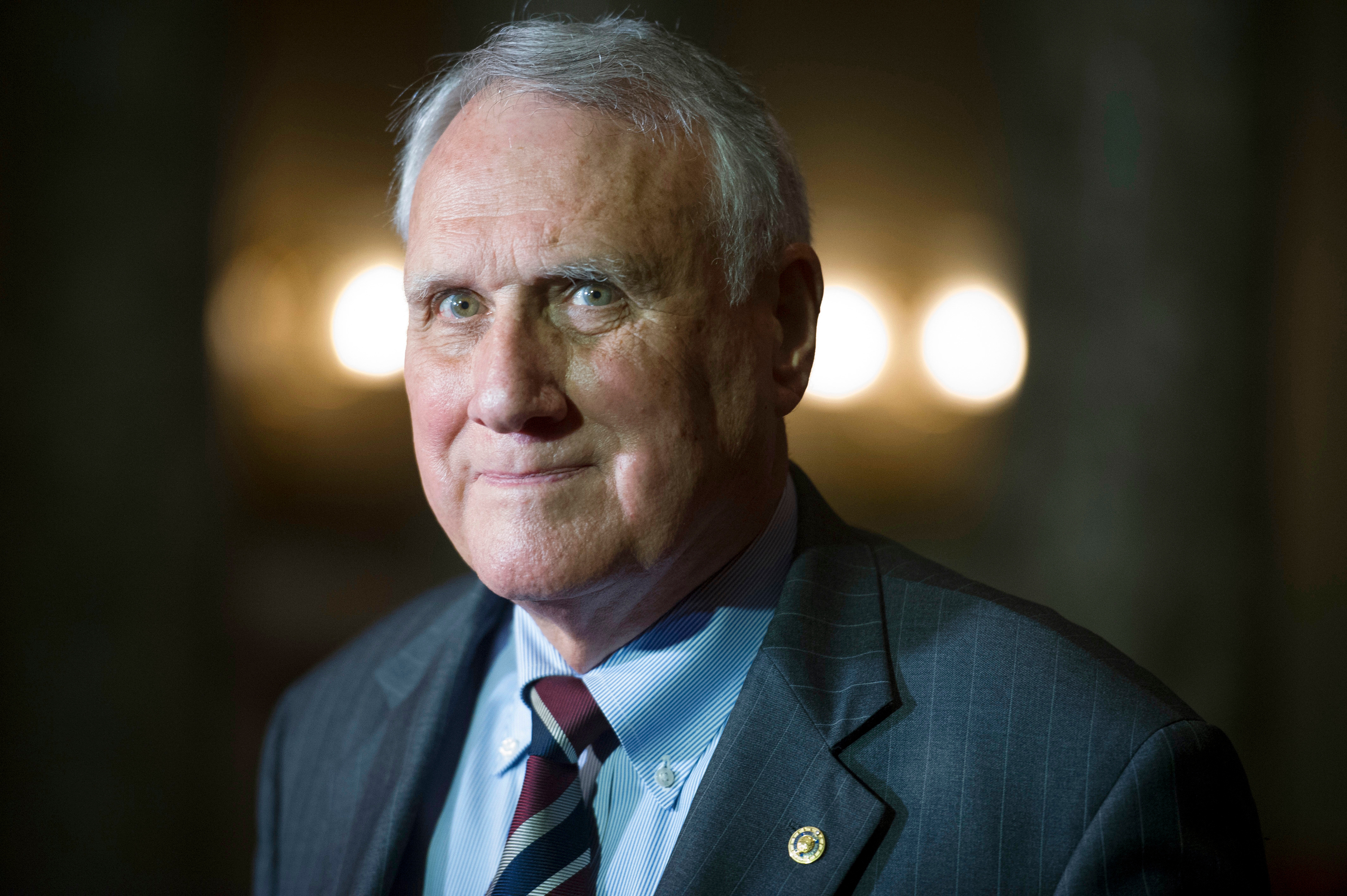 Former Republican Sen. Jon Kyl of Arizona announces dementia diagnosis ...