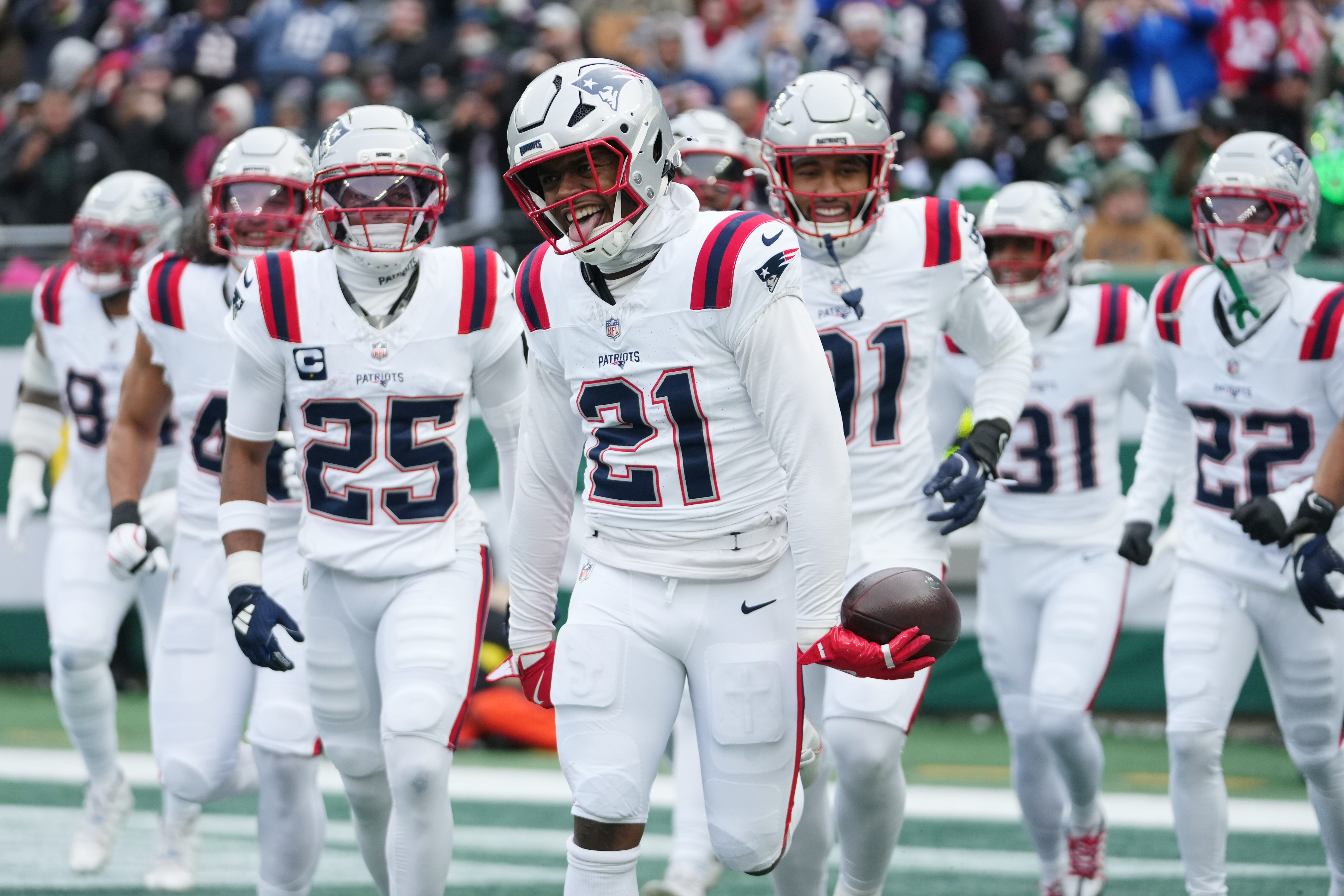 Road warrior Patriots head home eyeing AFC's top seed in regular-season ...