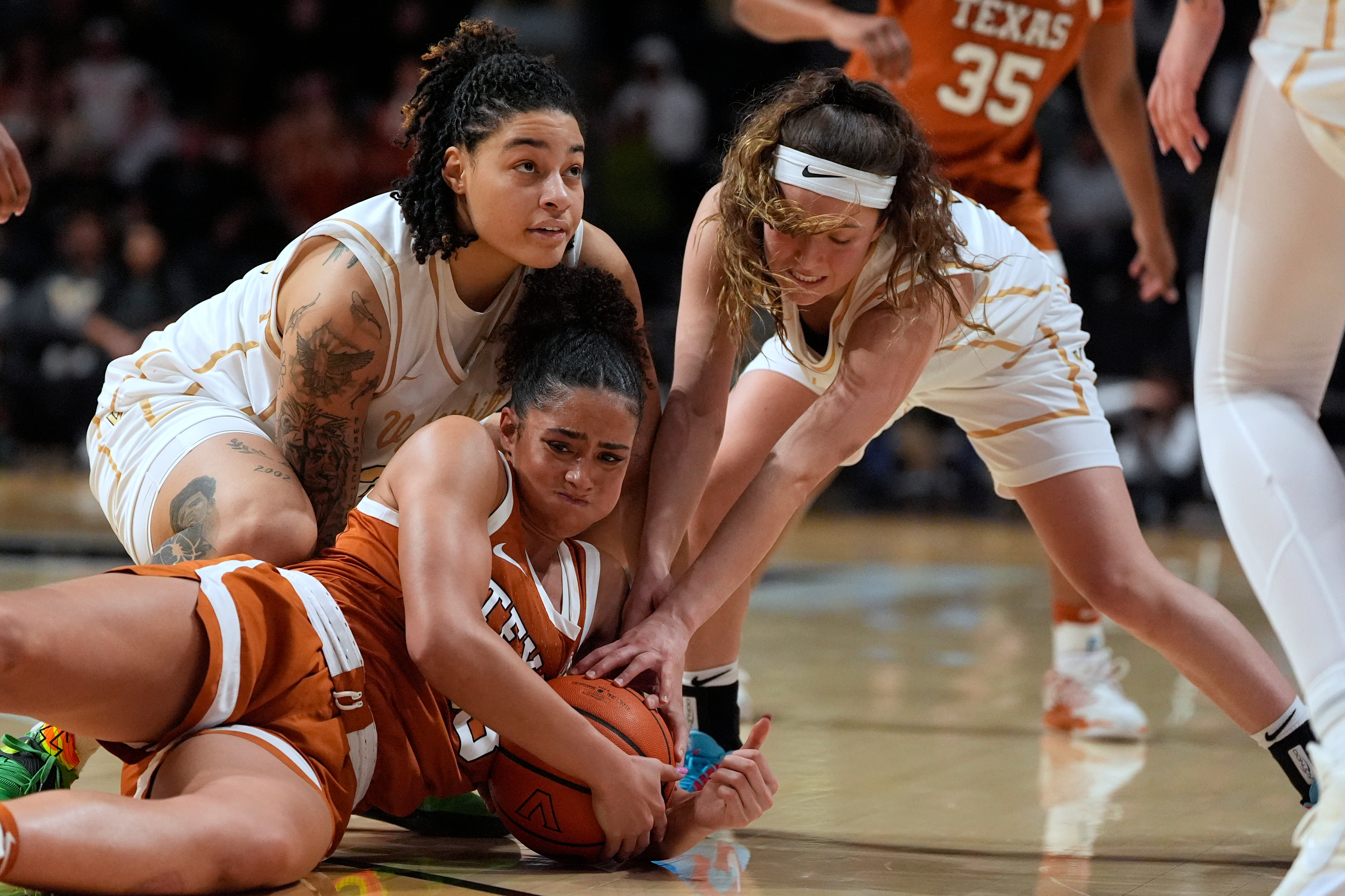 No. 5 Vanderbilt beats No. 4 Texas 86-70 behind Mikayla Blakes’ 34 ...