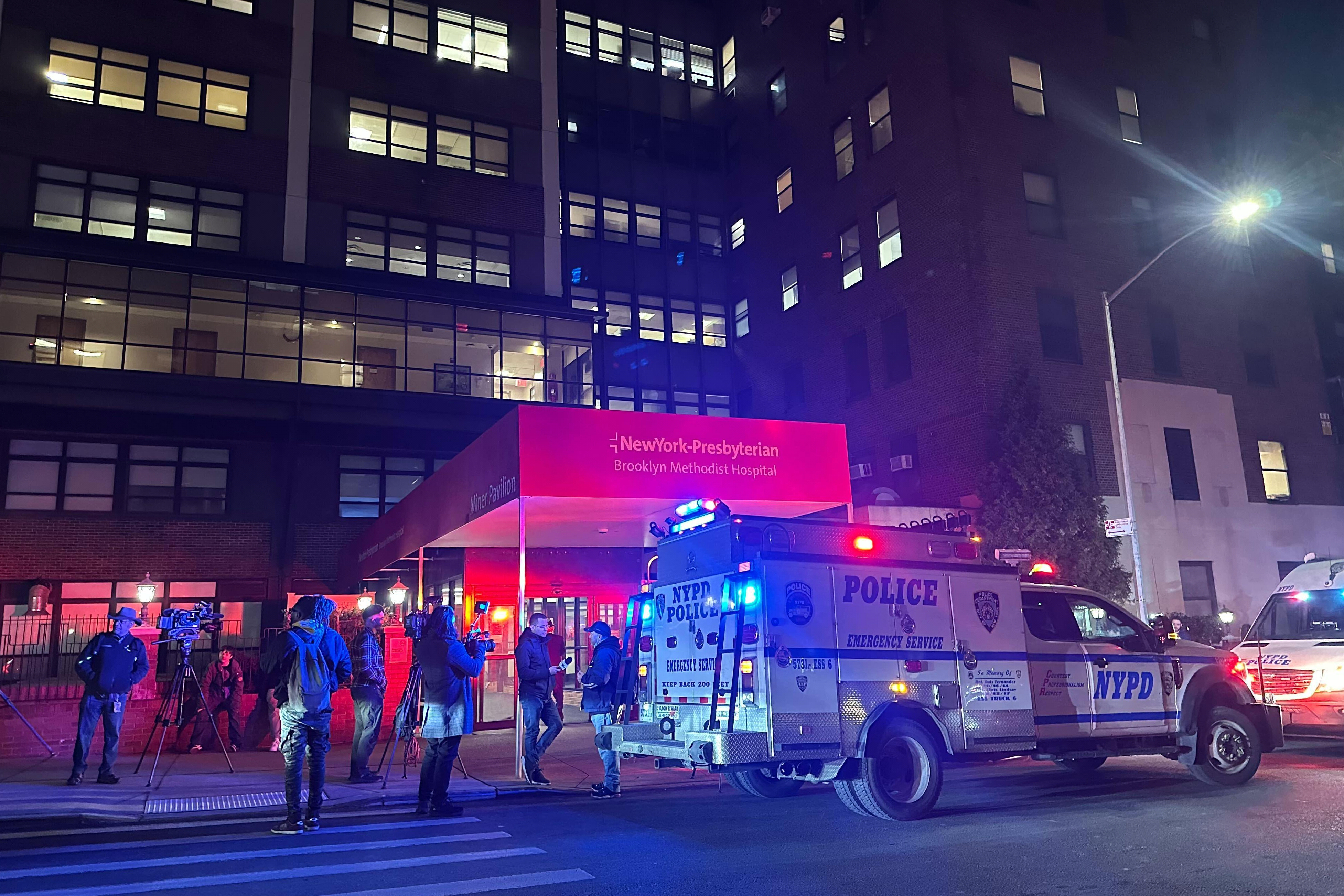 Man wielding sharp object shot by police in Brooklyn hospital | kgw.com