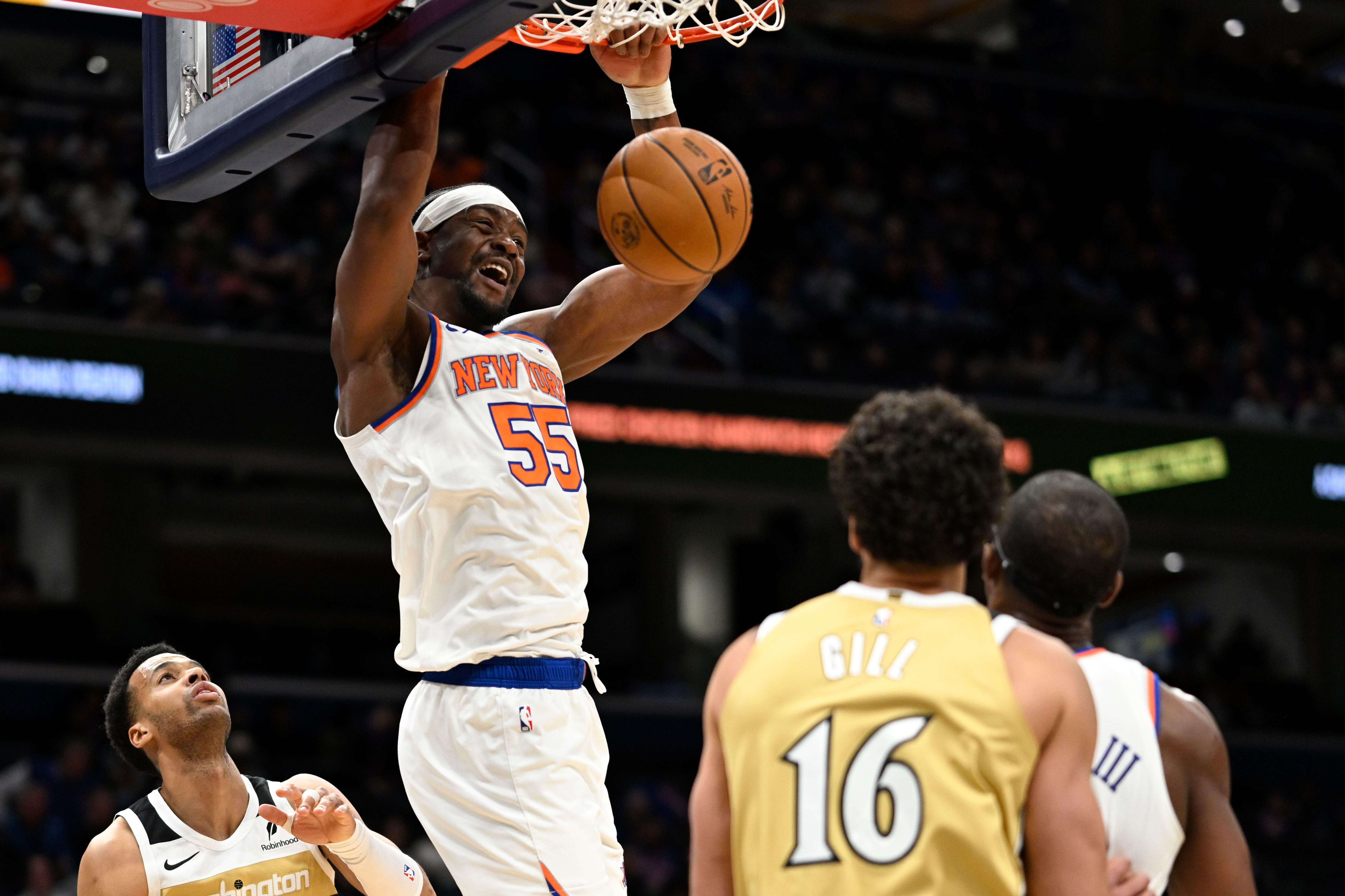 Knicks win 7th straight, crush Wizards 132-101 | 5newsonline.com