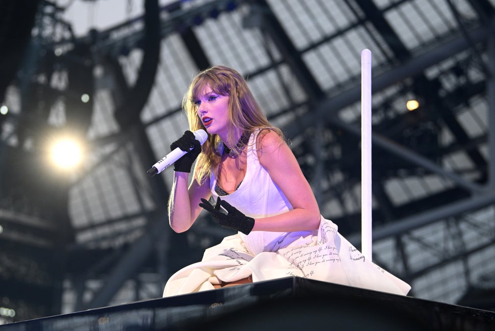 Taylor Swift Is Trapped on Platform During Dublin Eras Tour Stage ...