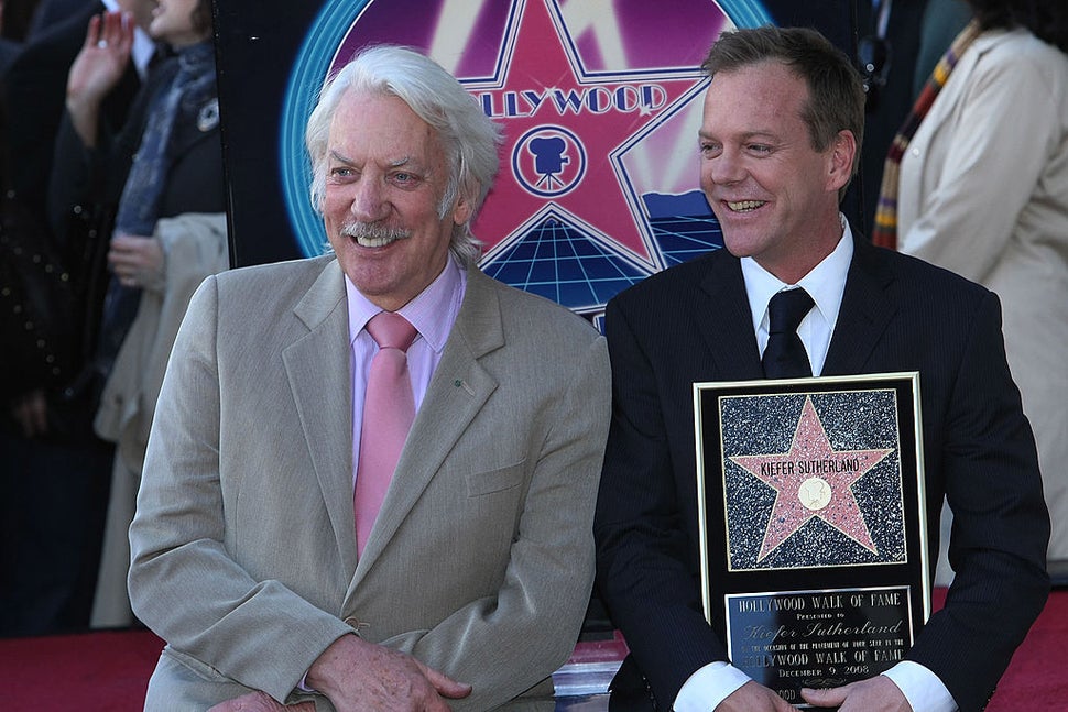 Donald Sutherland, 'M*A*S*H' and 'Hunger Games' Star, Dead at 88 ...