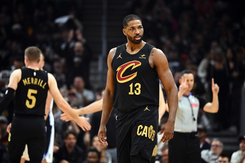 Khloé Kardashian Brings Her Kids to See Ex Tristan Thompson's NBA ...